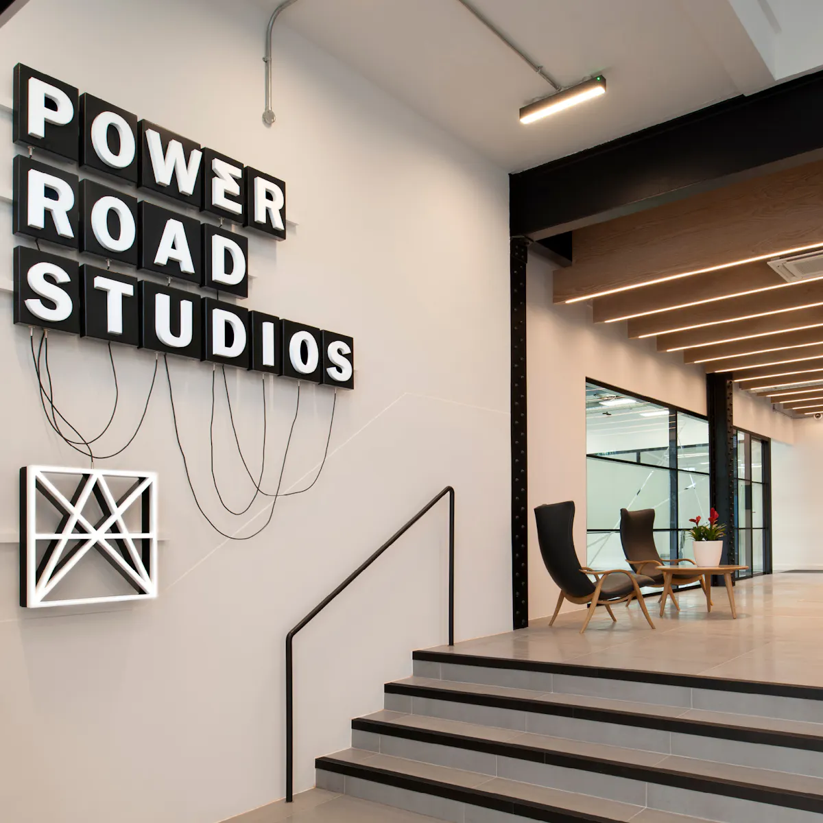 Power Road Studio 1 – Barr Gazetas