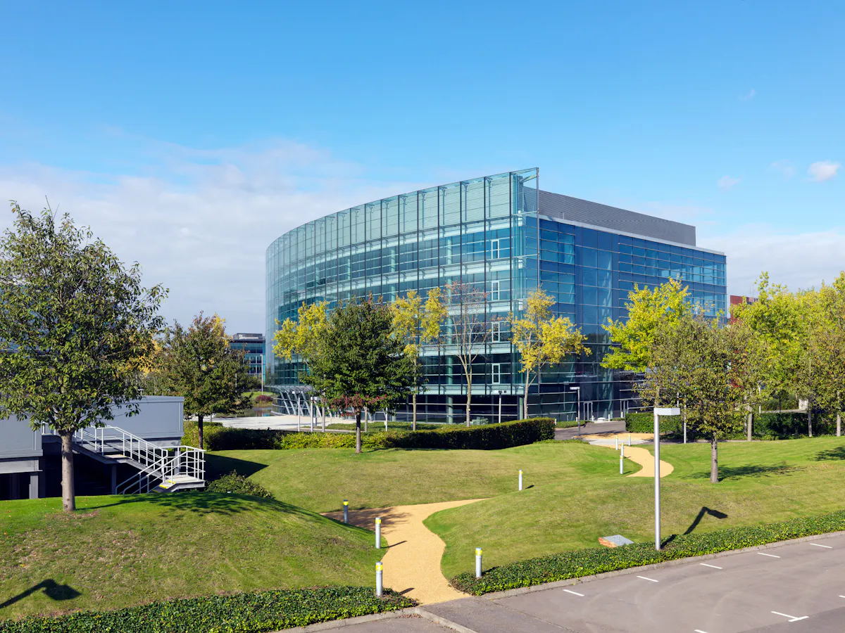 400 South Oak Way – Barr Gazetas
