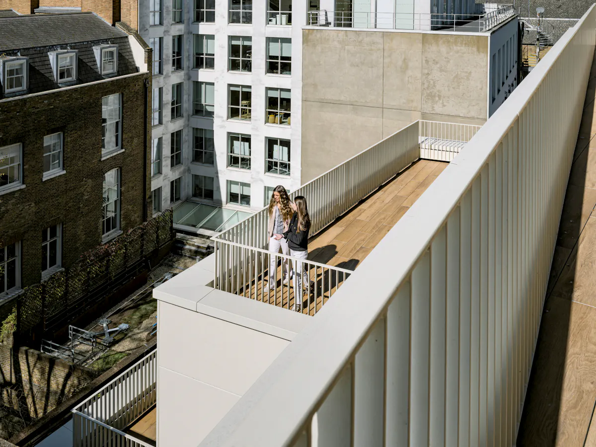 127 Charing Cross Road – Barr Gazetas