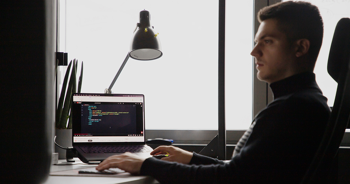 From the 1st tutorial to your 1st frontend developer job
