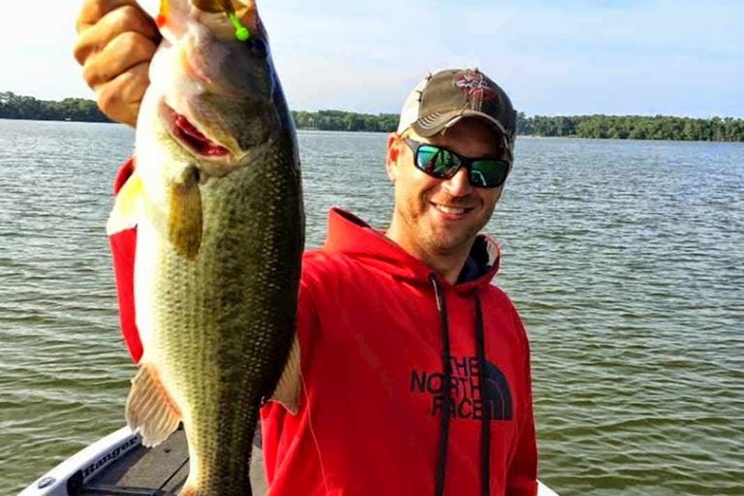 Jig Worm Bass Fishing | Bass Utopia