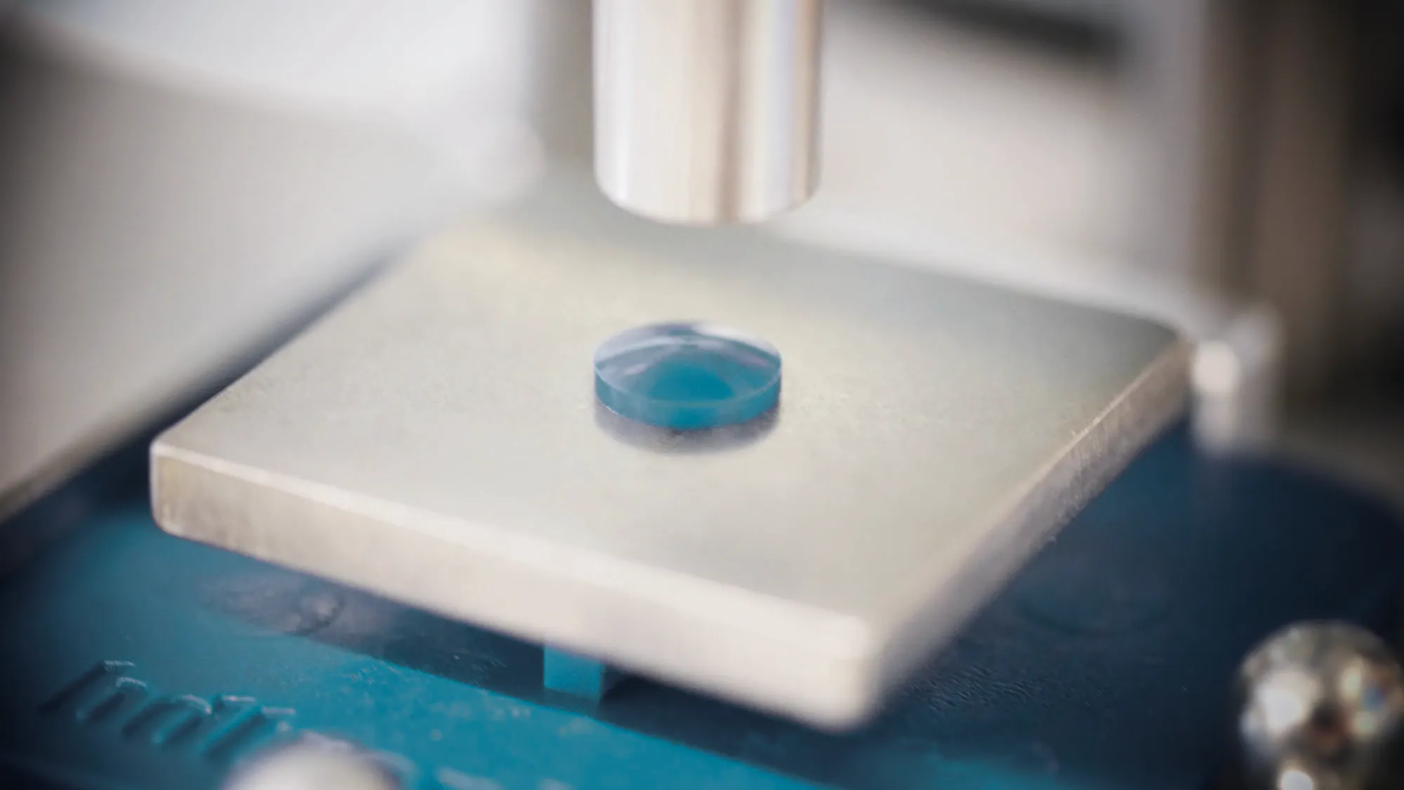 BHS HOT AIR® heat staking method | bdtronic