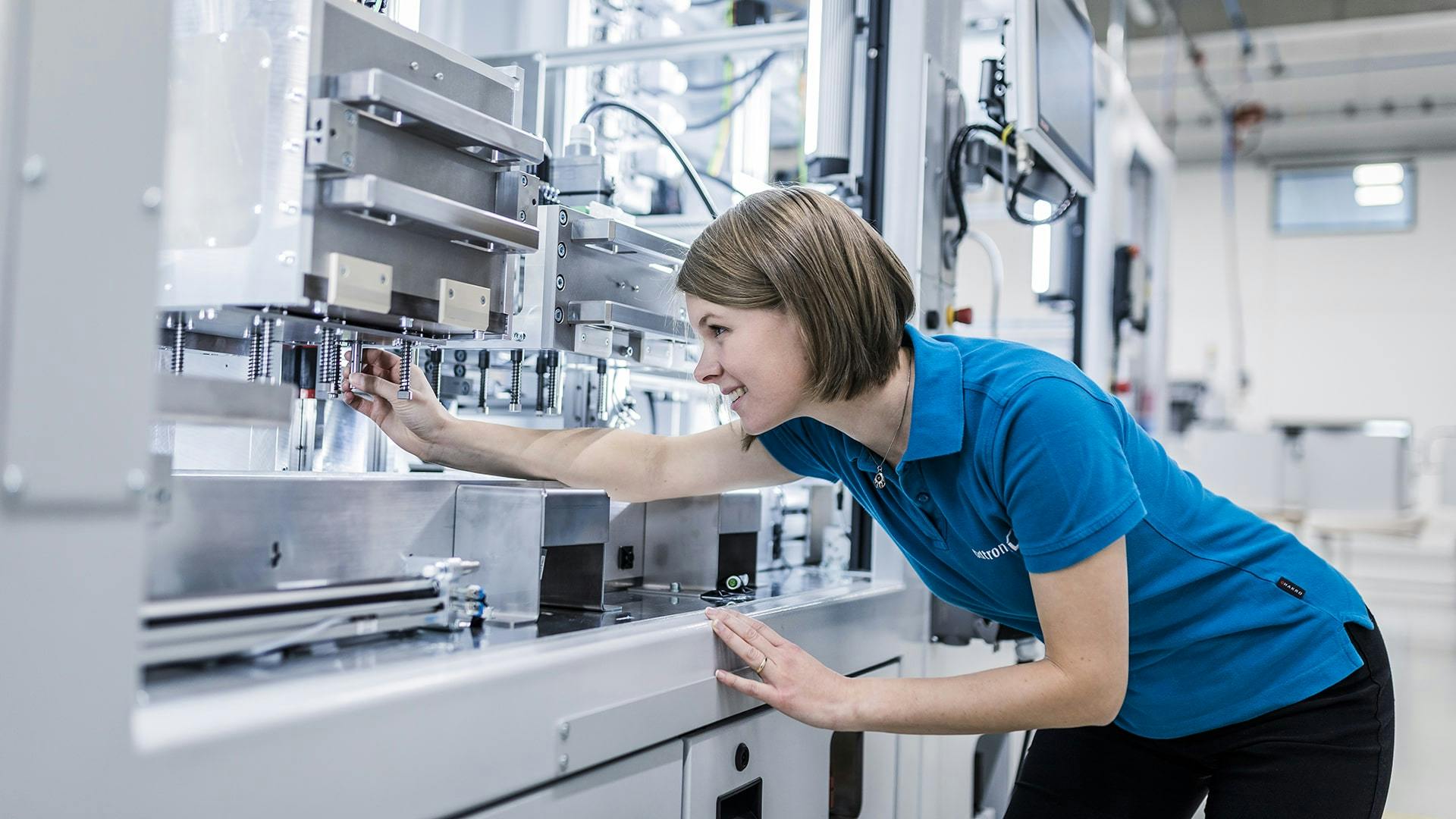 Heat staking methods - High quality heat staking | bdtronic