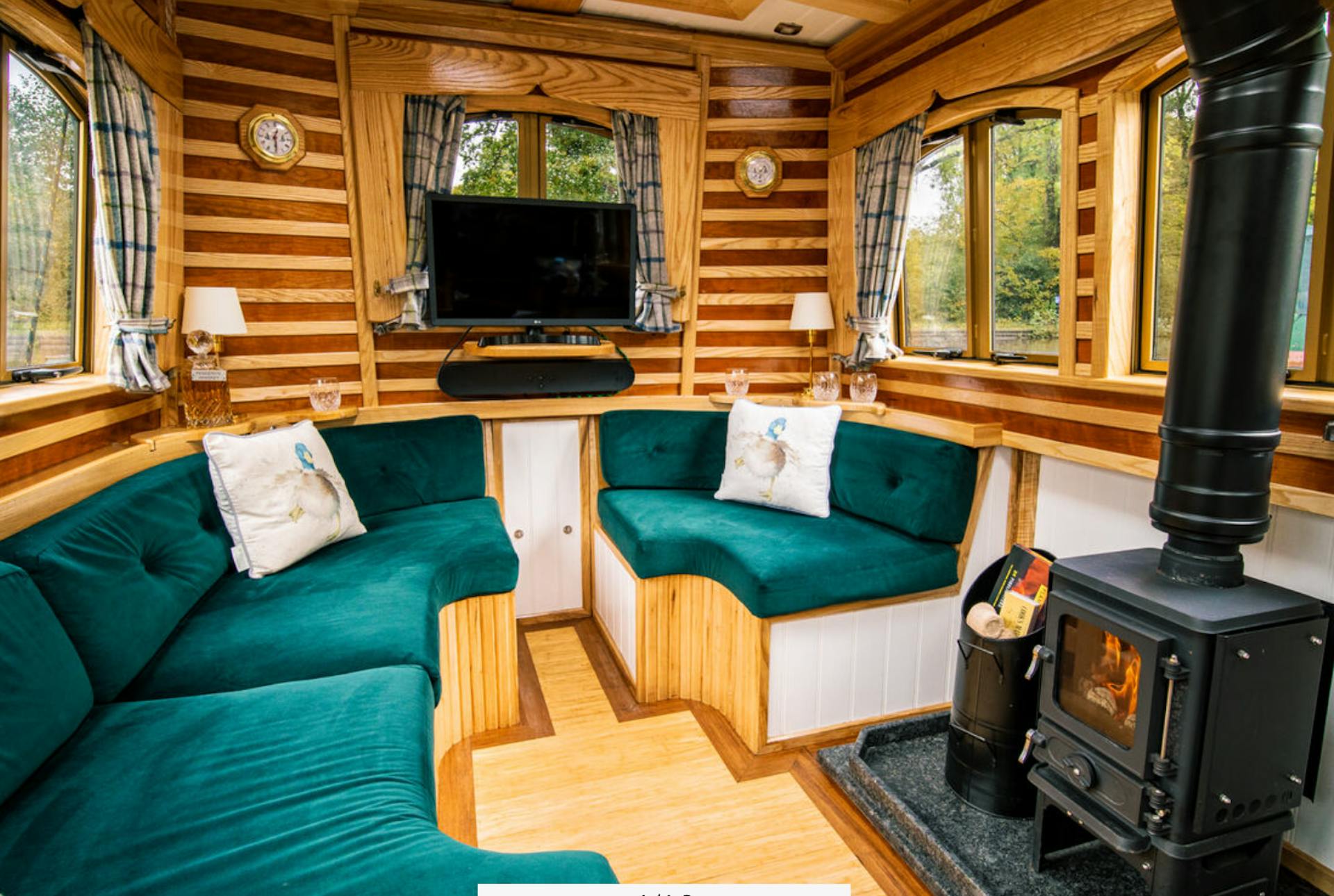 Luxury canal boat holidays UK | Narrowboat Hire | Beacon Park Boats