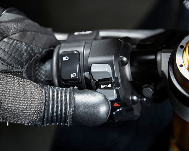 Yamaha YZF-R1M | Best Prices & Test Rides | Bikebiz Sydney