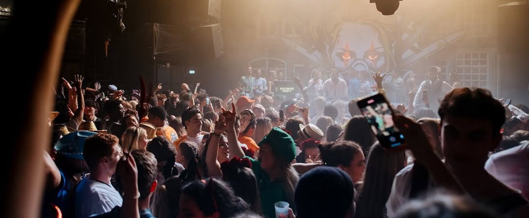 BIRD | Podium, club en restaurant in Rotterdam