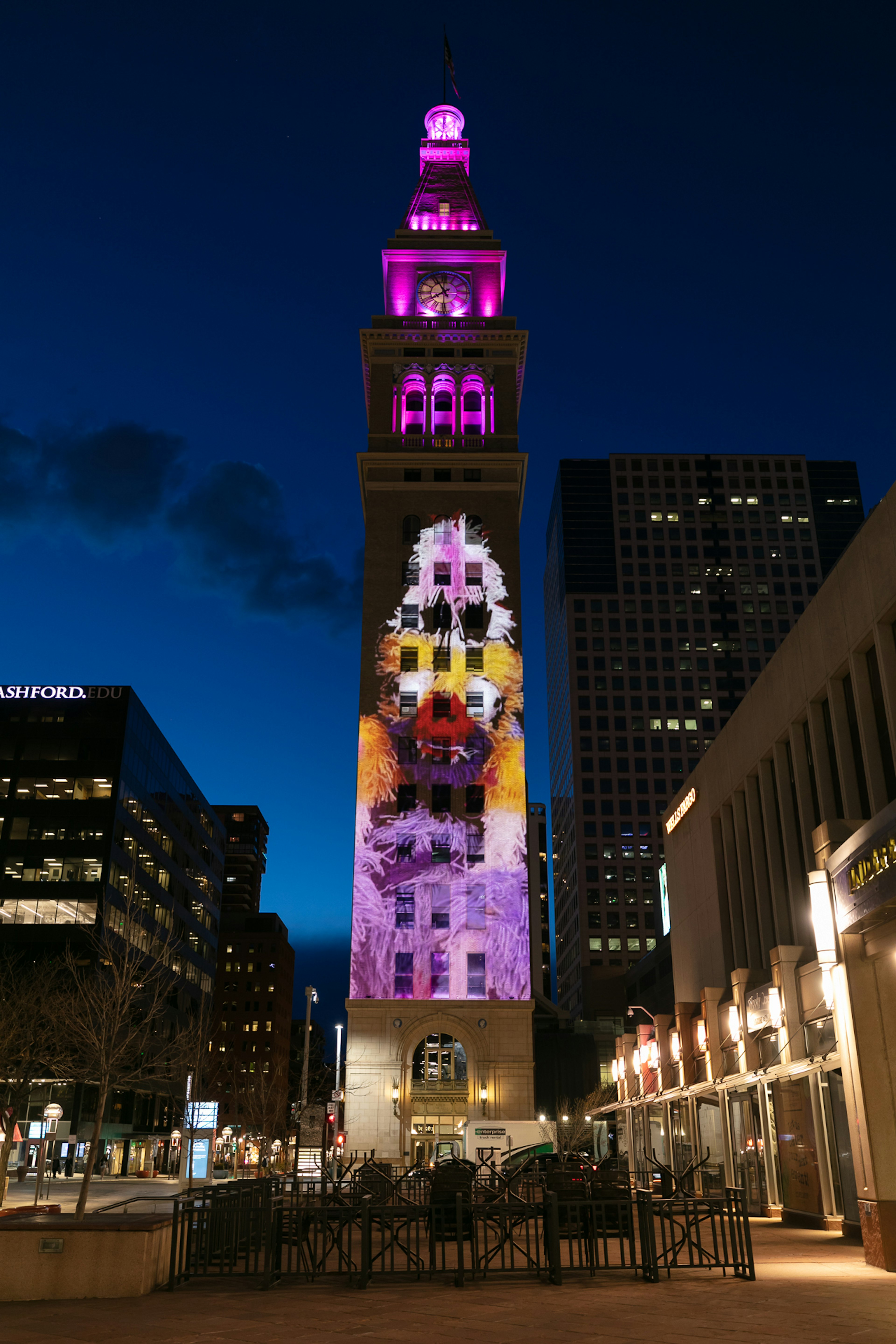 Black Cube - clock-watching - Group Exhibition