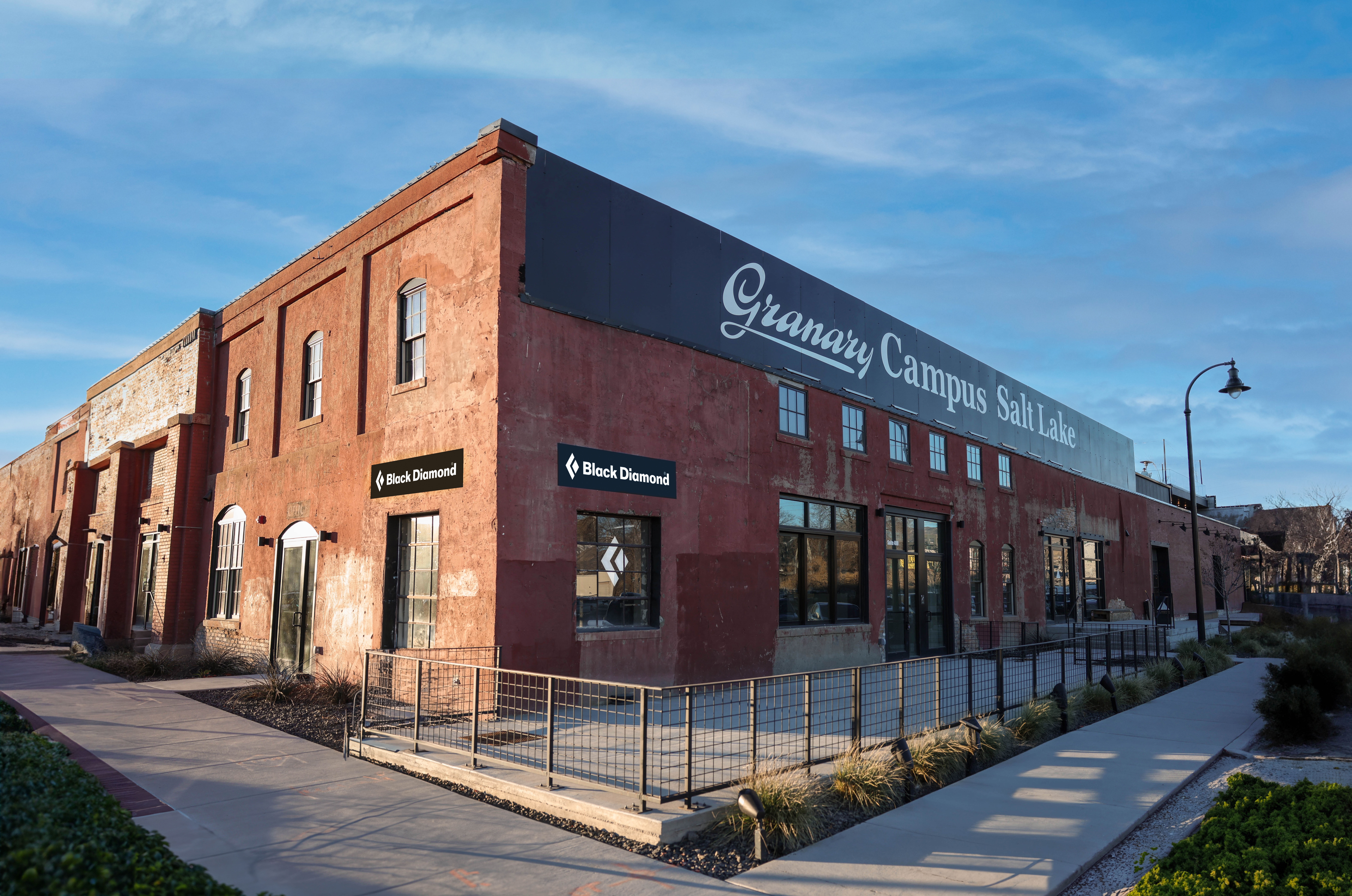 US Retail Stores | Black Diamond Equipment