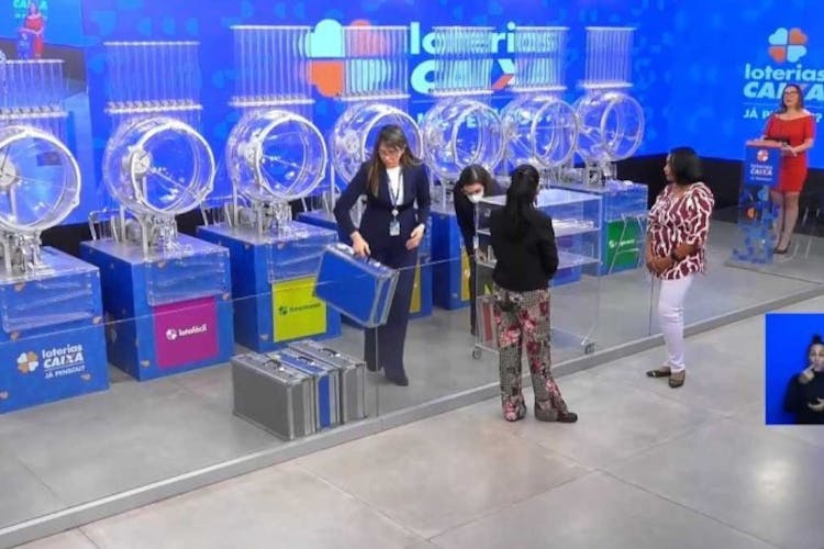 Behind the Draw: How Numbers Are Chosen in Modern Lotteries