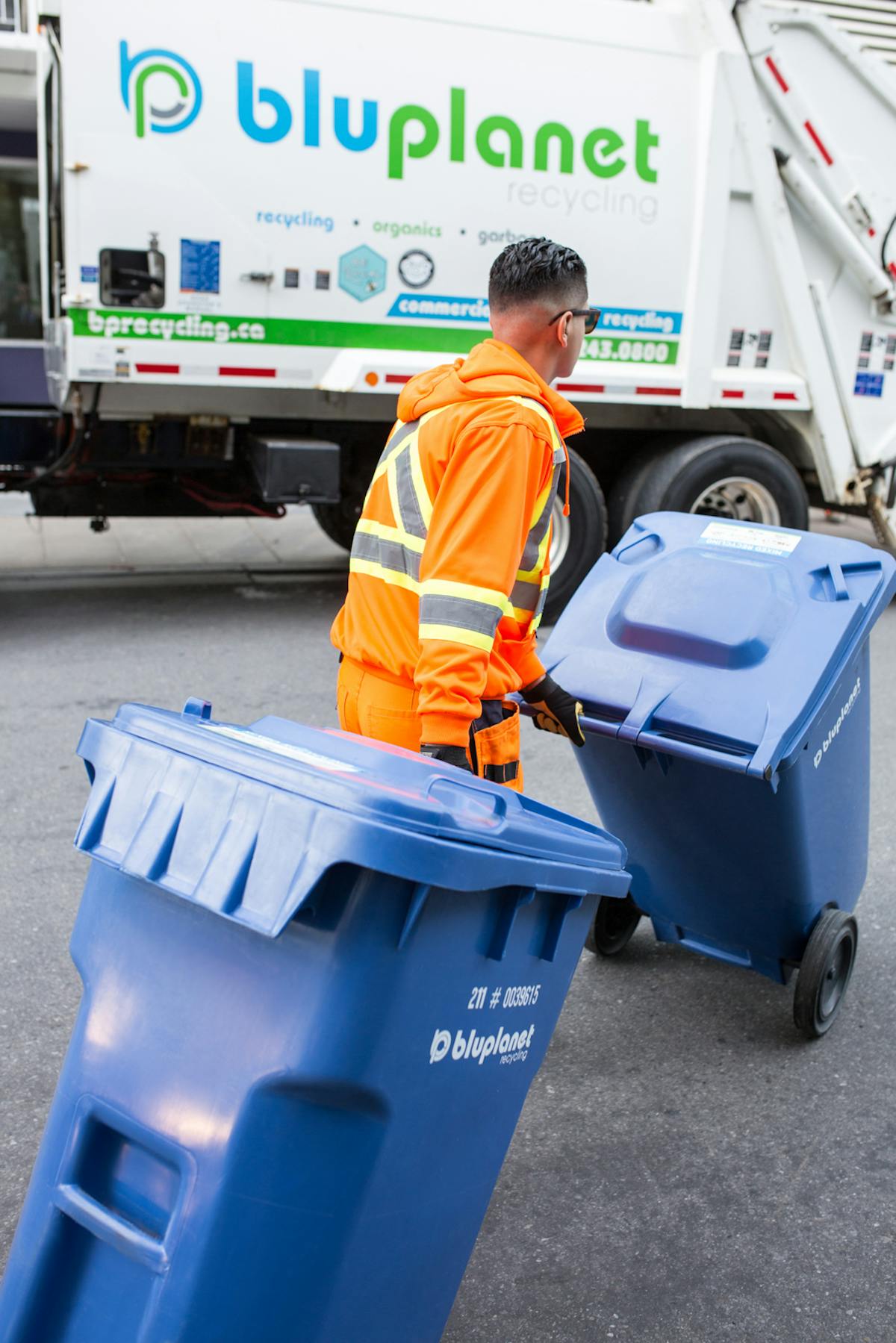 Using your blue recycling cart in Calgary | BluPlanet
