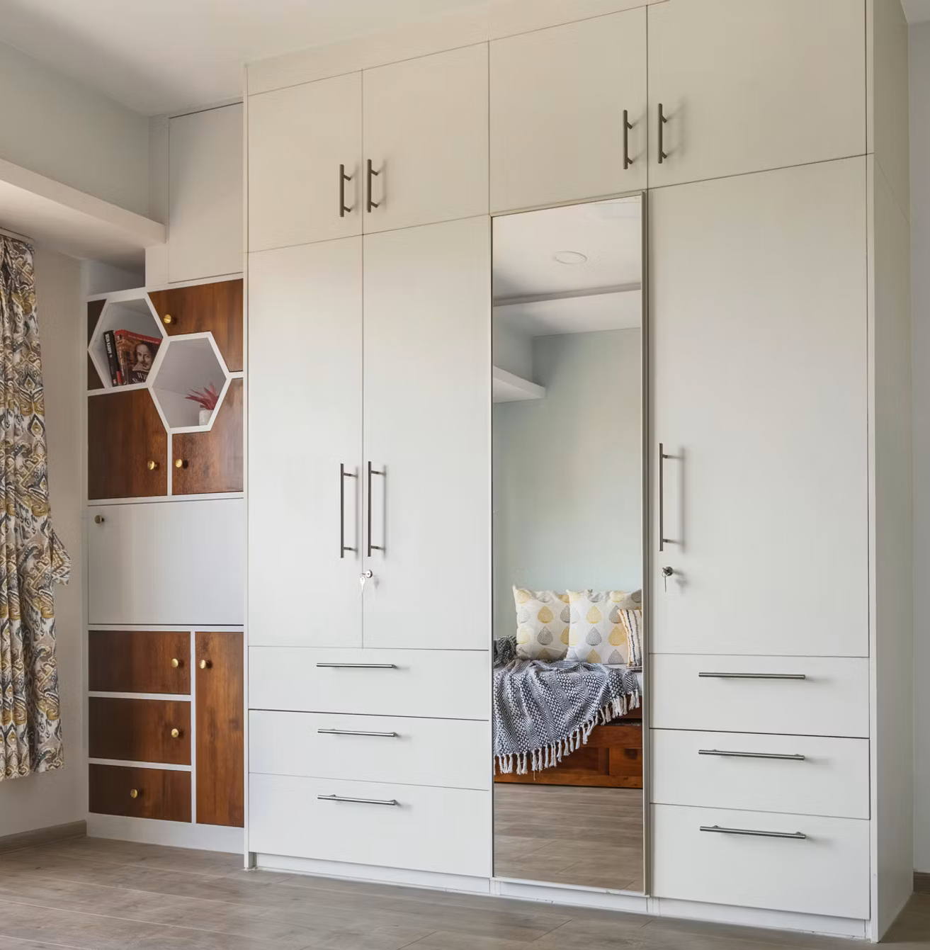 18 Trending Wardrobe Designs For Small Bedrooms With Mirror
