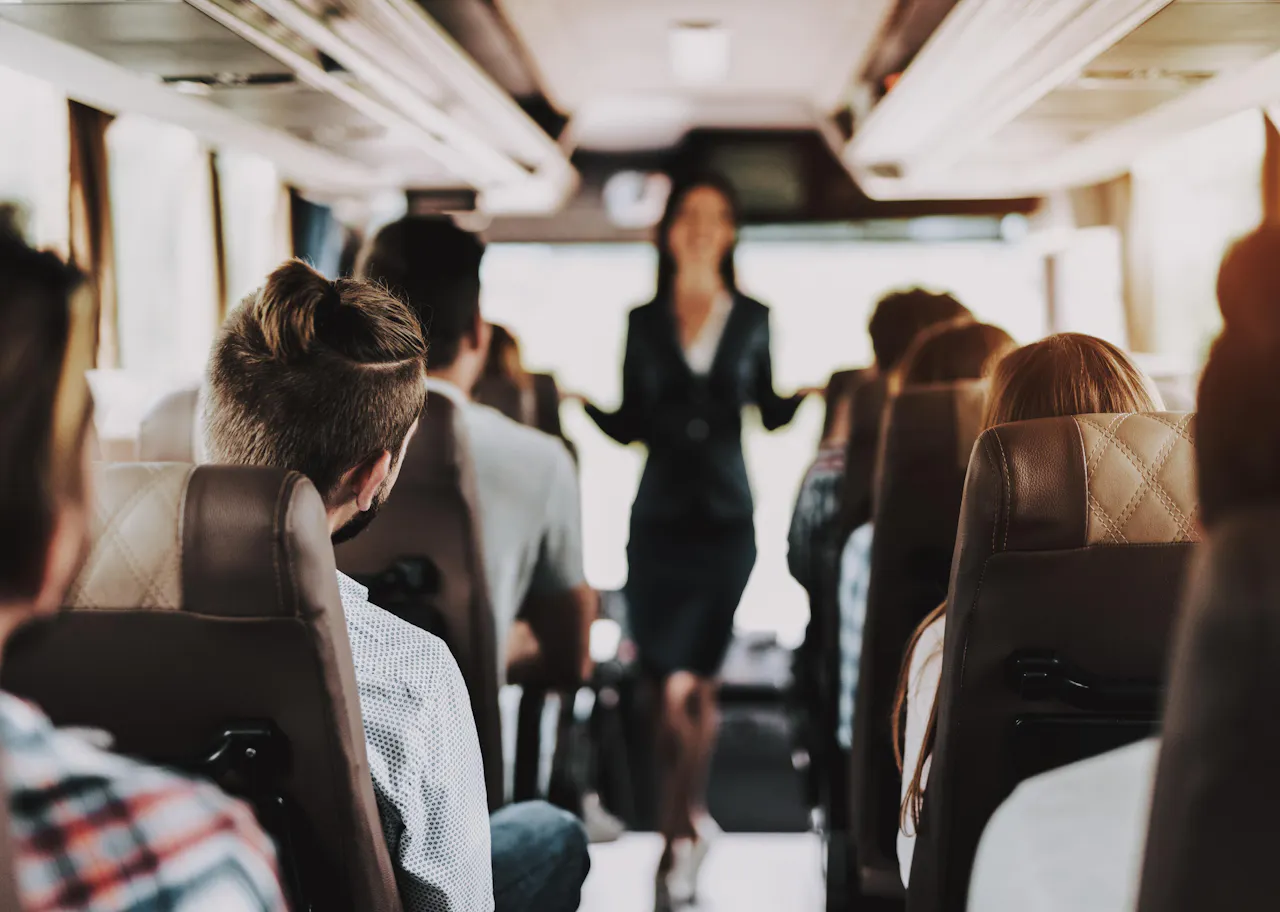 10 Tips For Traveling With A Large Group