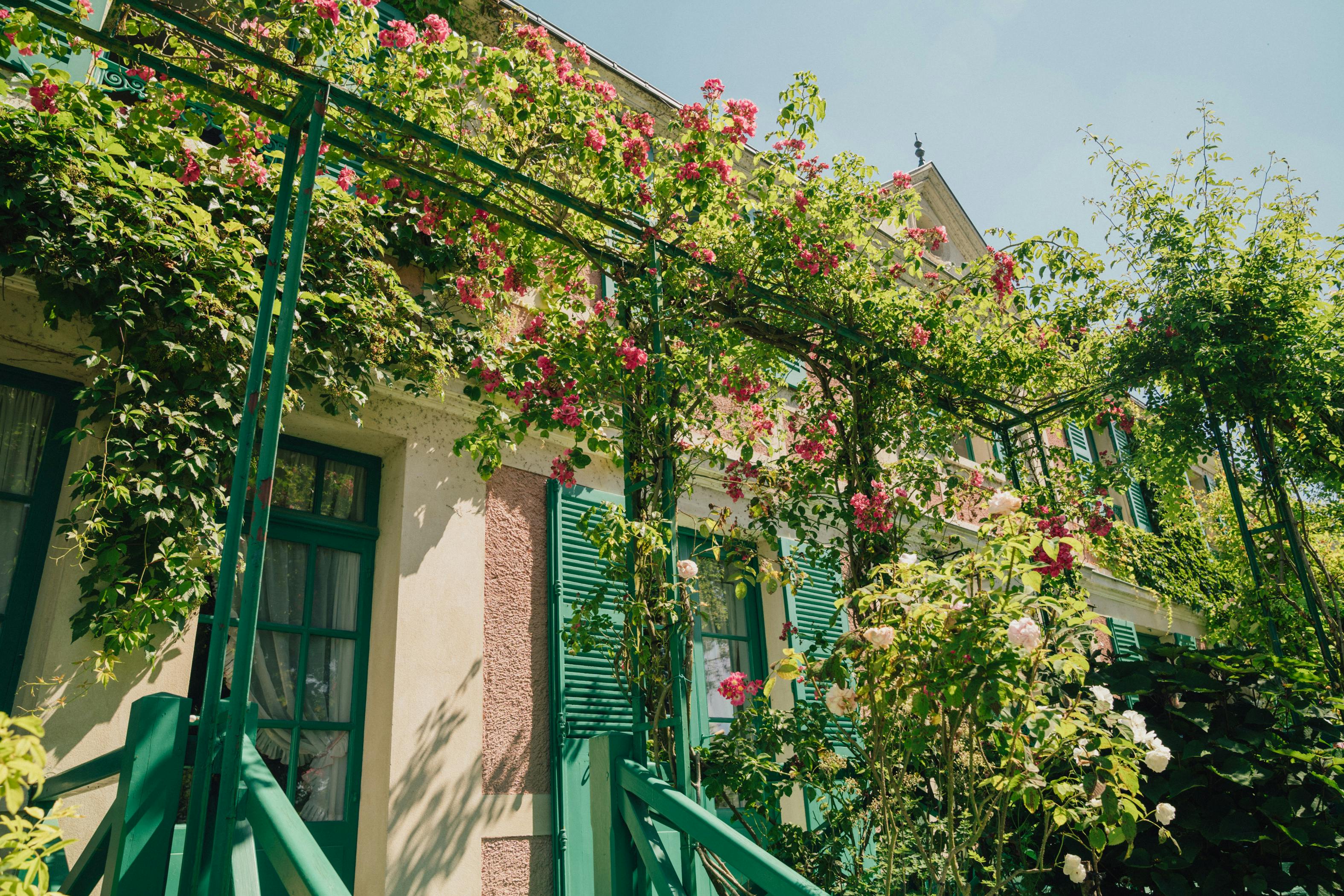 Explore Monet's Gardens: Beauty, Art & Peace Await - Boutique Tours