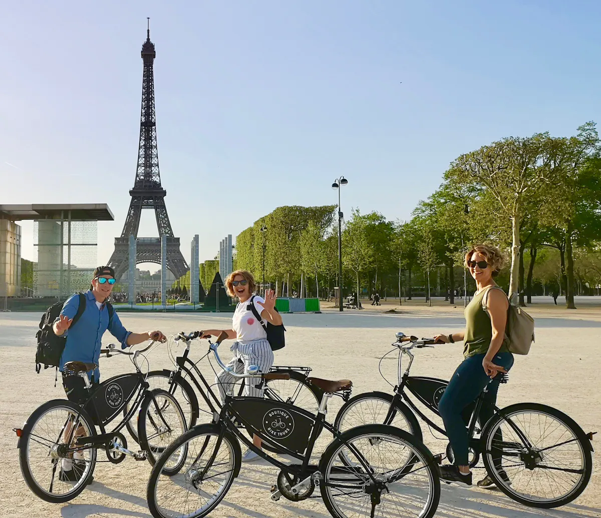 How to Use the Paris Metro and Buy Tickets: Expert Guide