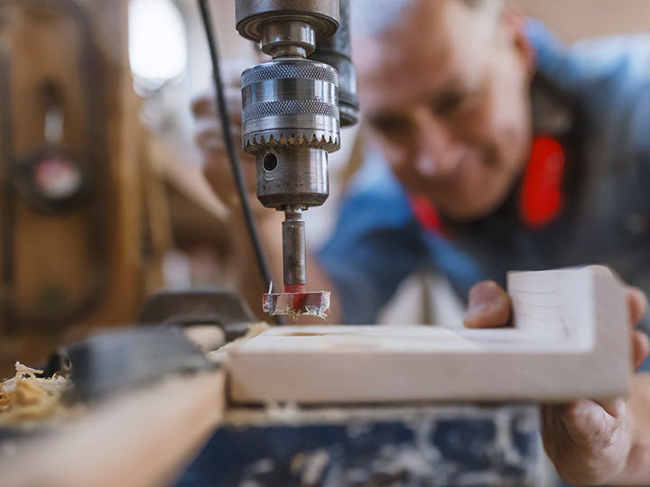 Choisir une Perceuse à Colonne → Modèles • Critères • Prix