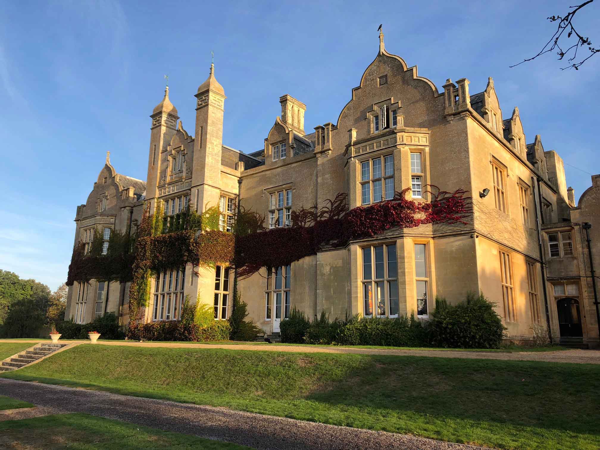 Bredon School UK Guardianship & Admissions | Bright World Guardianships