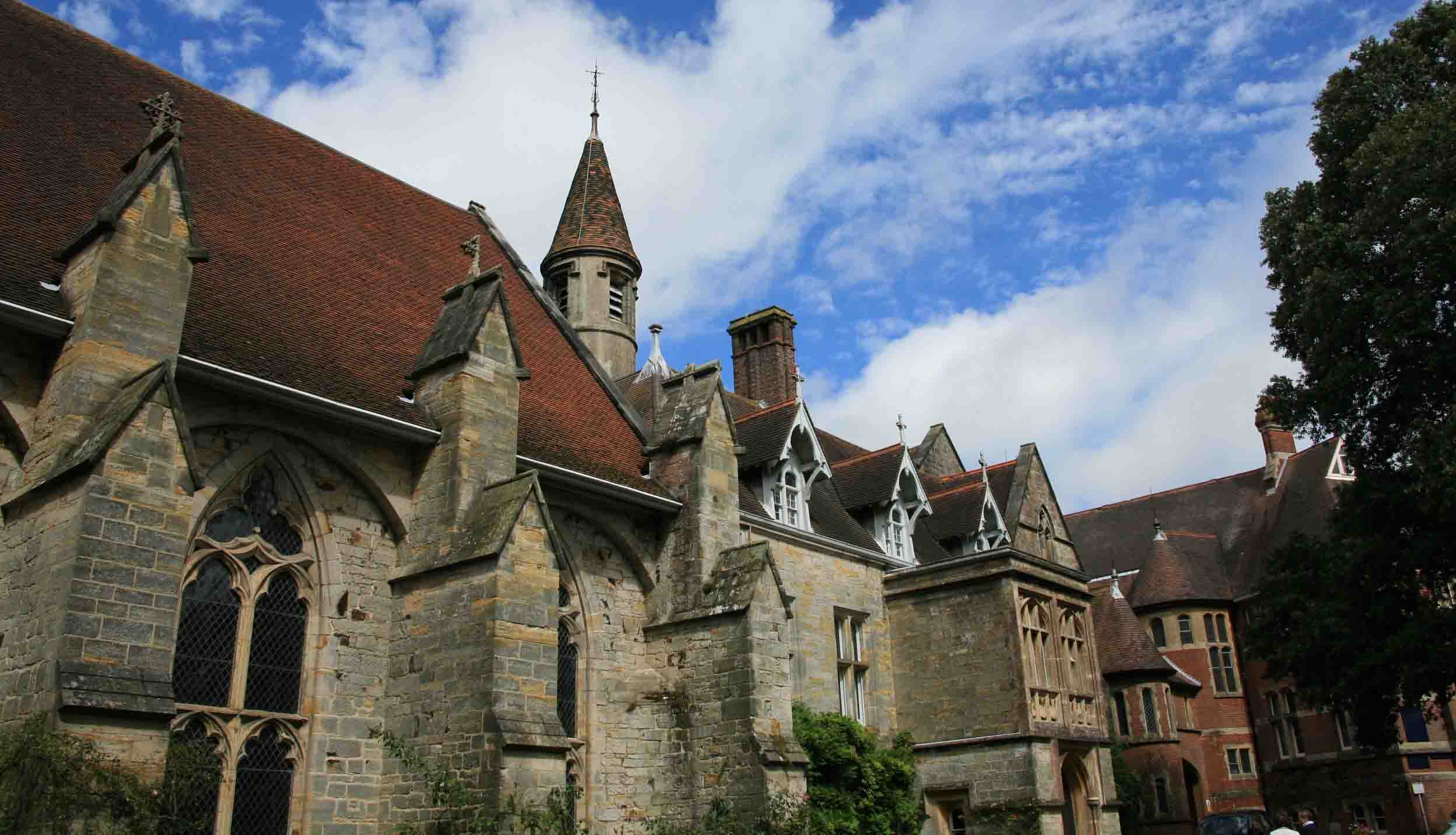 Mayfield Girls UK Guardianship | Bright World Guardianships