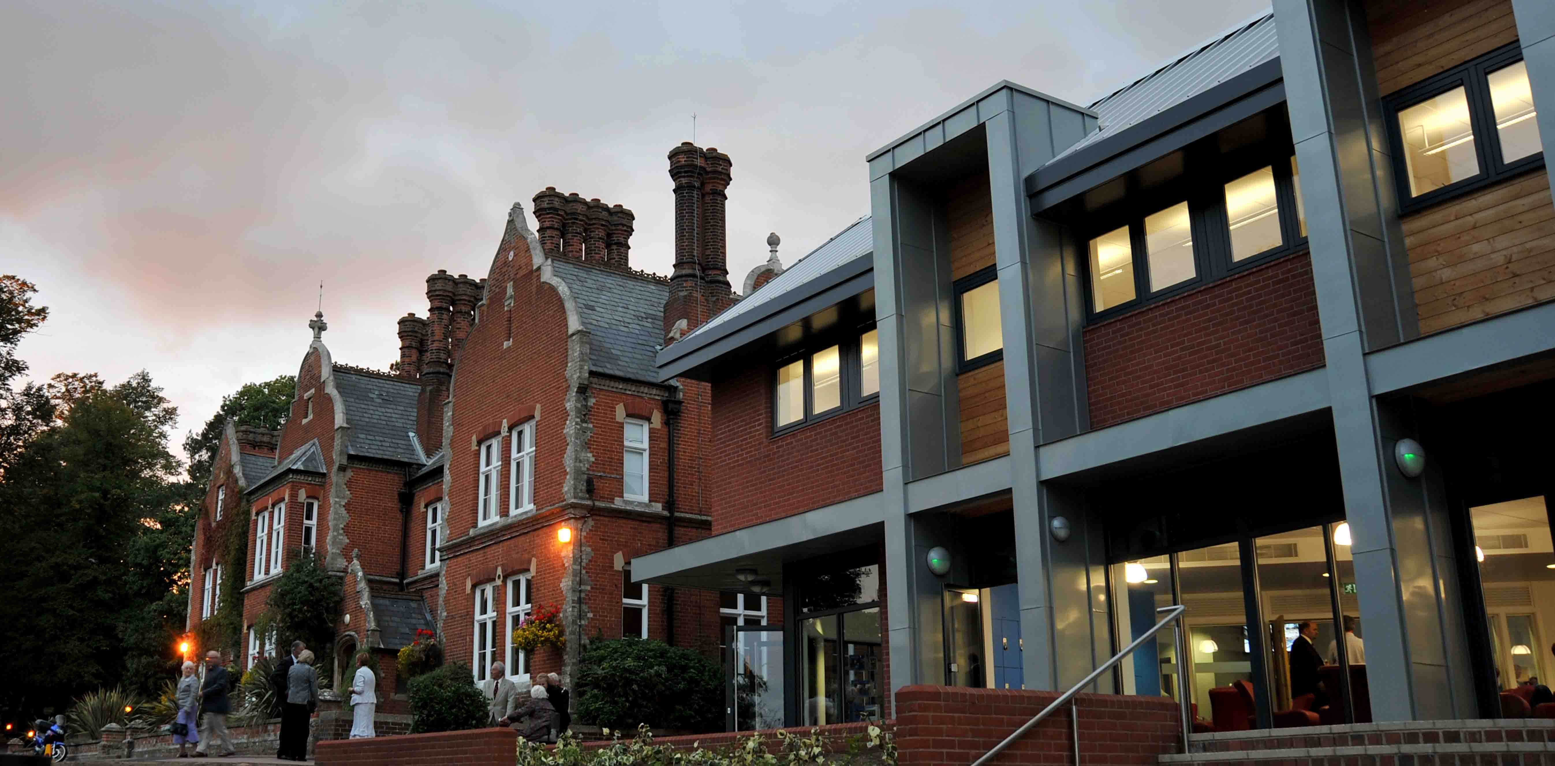 Woodbridge School UK Guardianship & Admissions | Bright World Guardianships