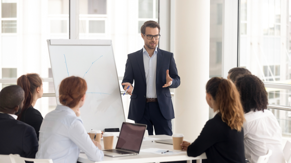 Directeur de projet : définition, salaire et formations - fiche métier ...