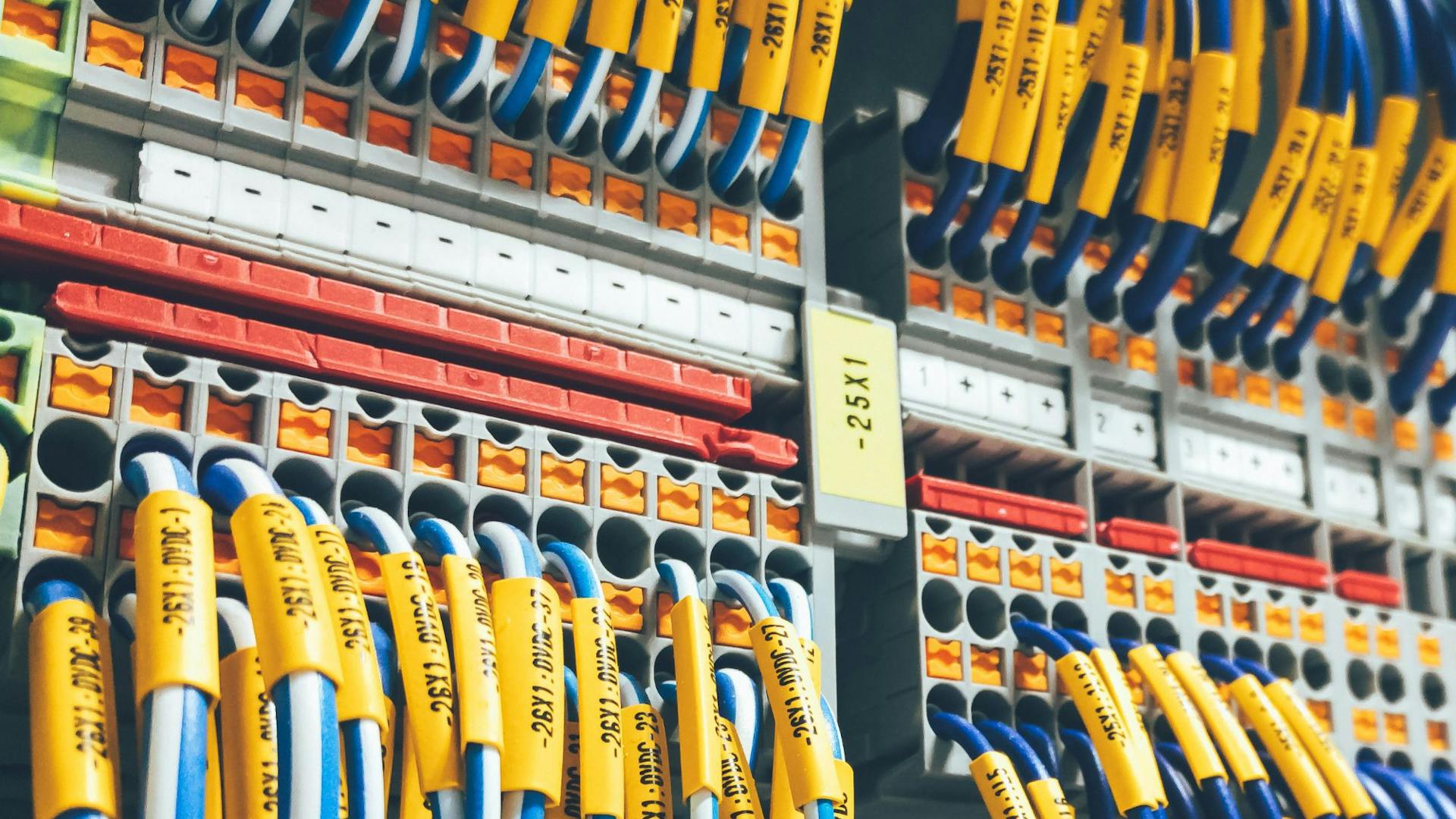 Learn What to Consider When Hiring a Data Cabling Company