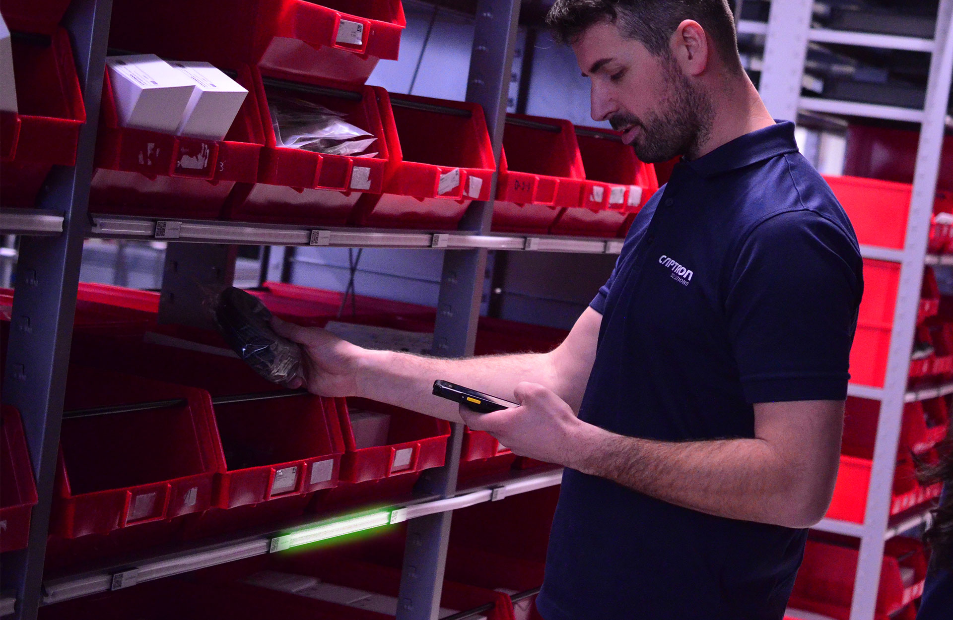 Paperless picking with pick-by-light | CAPTRON Solutions