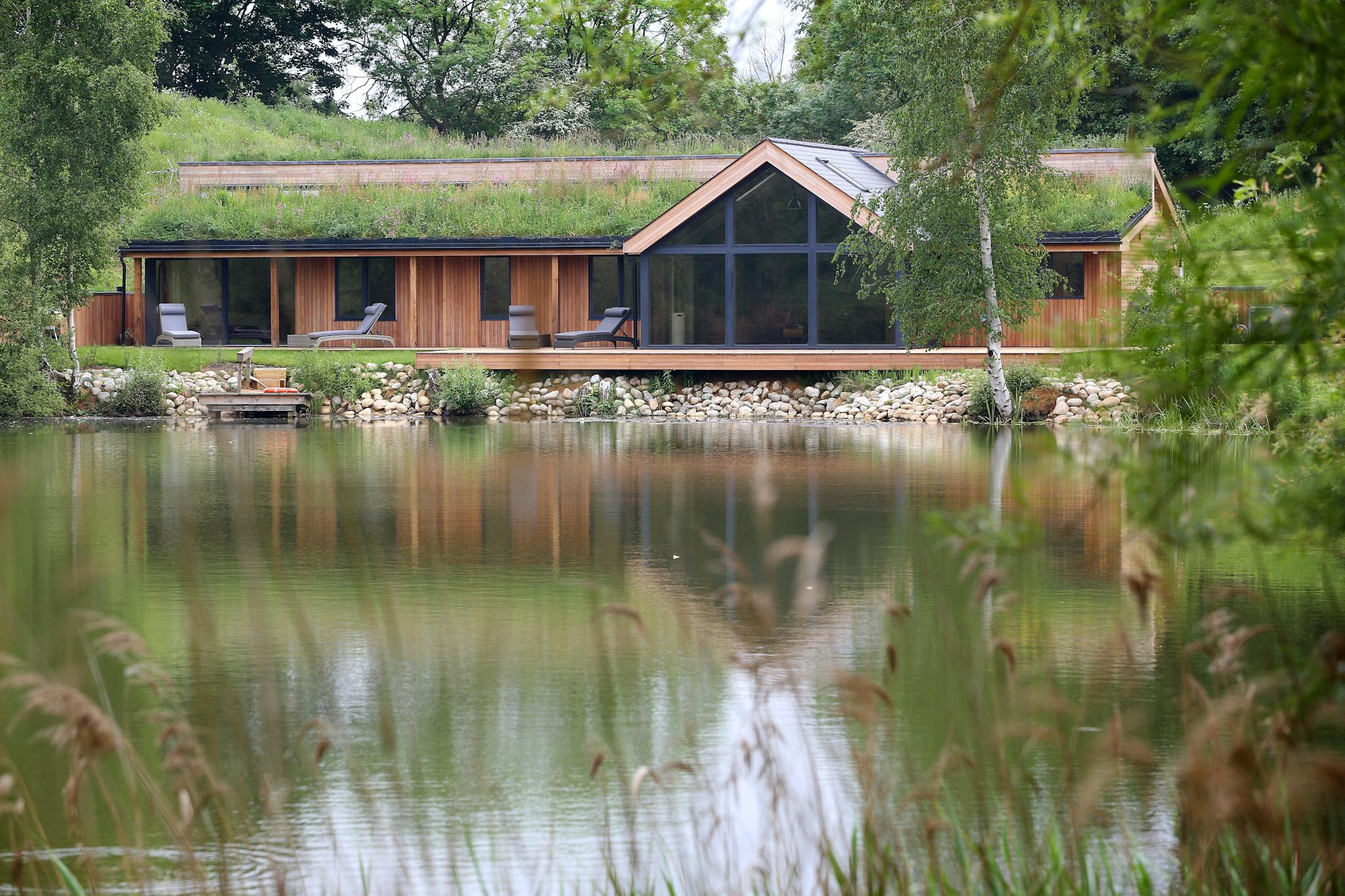 Oak Portal Frame Engineering at Tingrith Lakes – Carpenter Oak