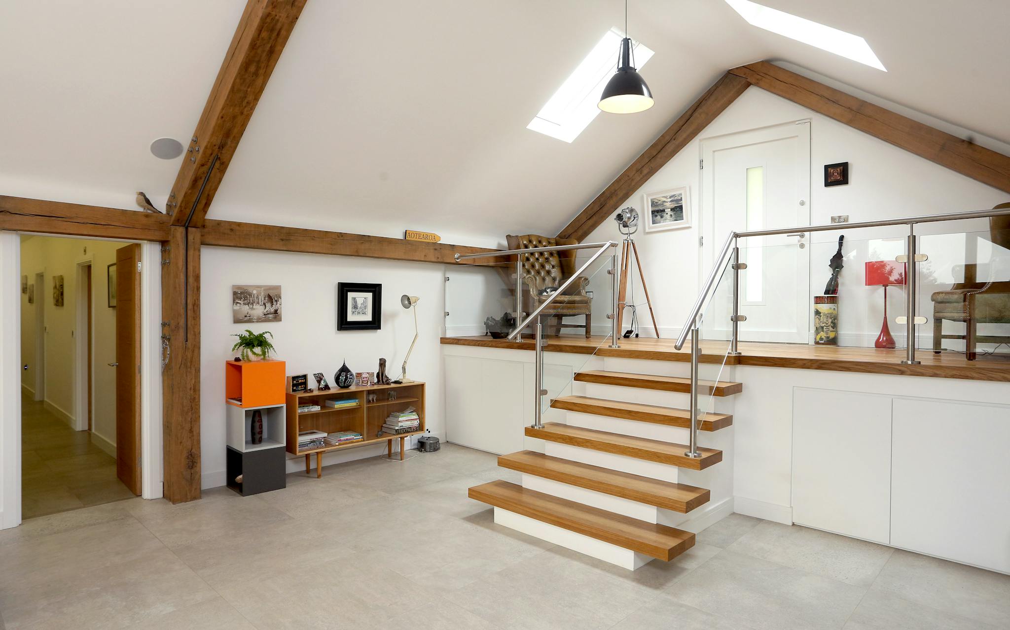 Oak Portal Frame Engineering at Tingrith Lakes – Carpenter Oak