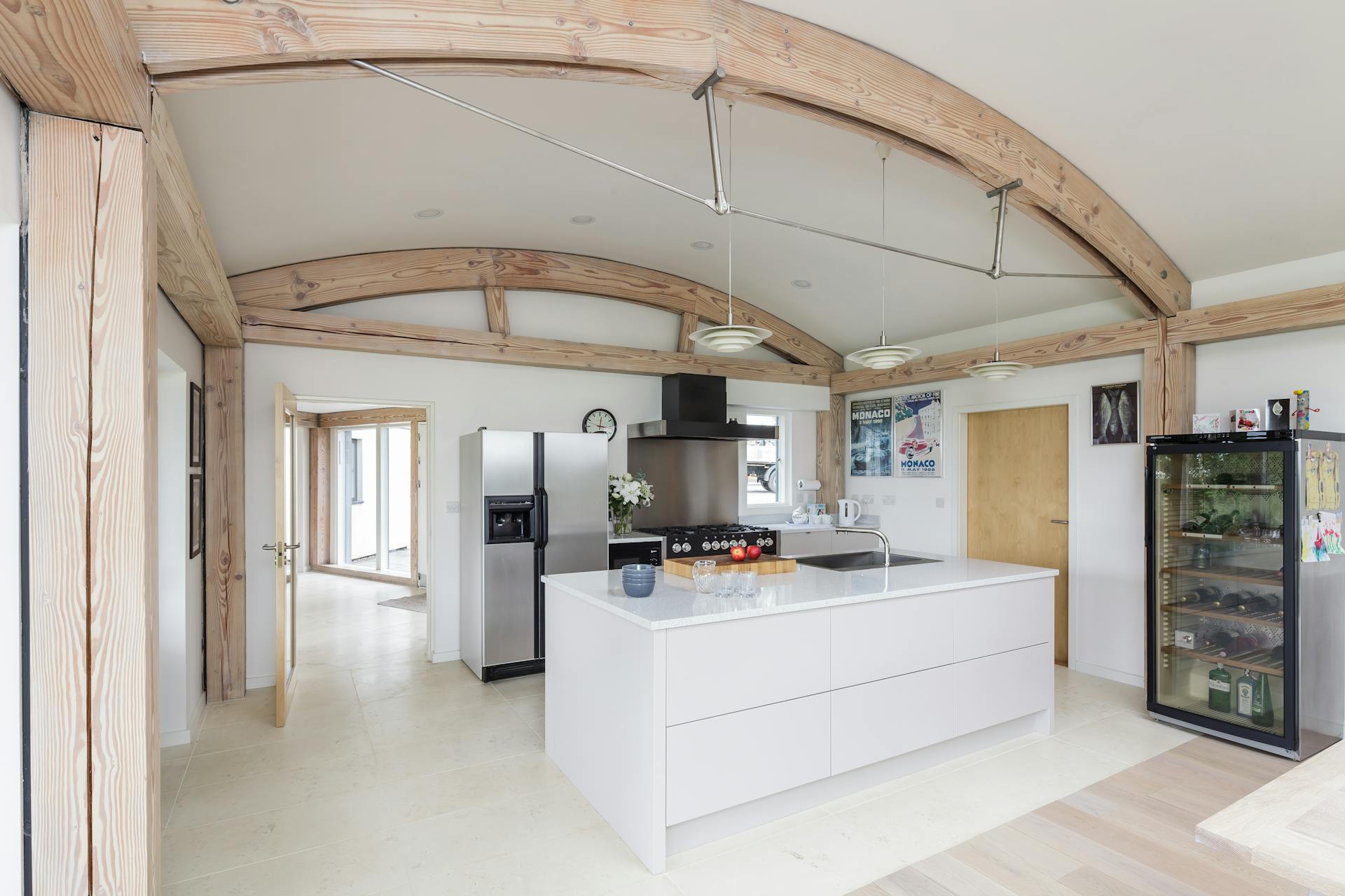 Contemporary Style Curved Wood Beams – Carpenter Oak