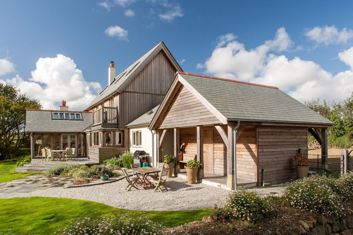 Oak Framed Farmhouse in Cornwall Built by Carpenter Oak – Carpenter Oak