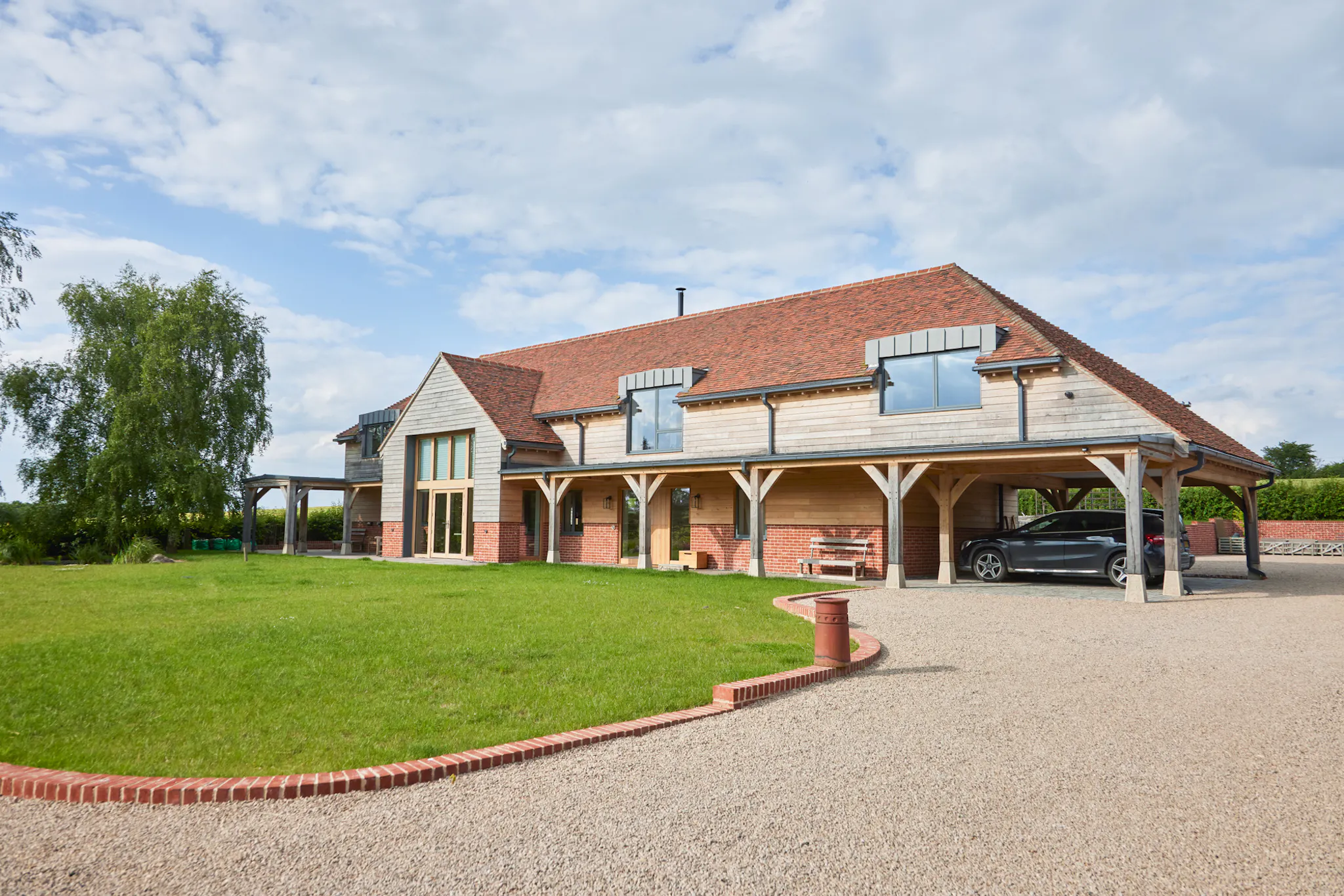 Large oak-framed bespoke home – Carpenter Oak