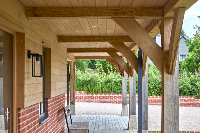 Large oak-framed bespoke home – Carpenter Oak