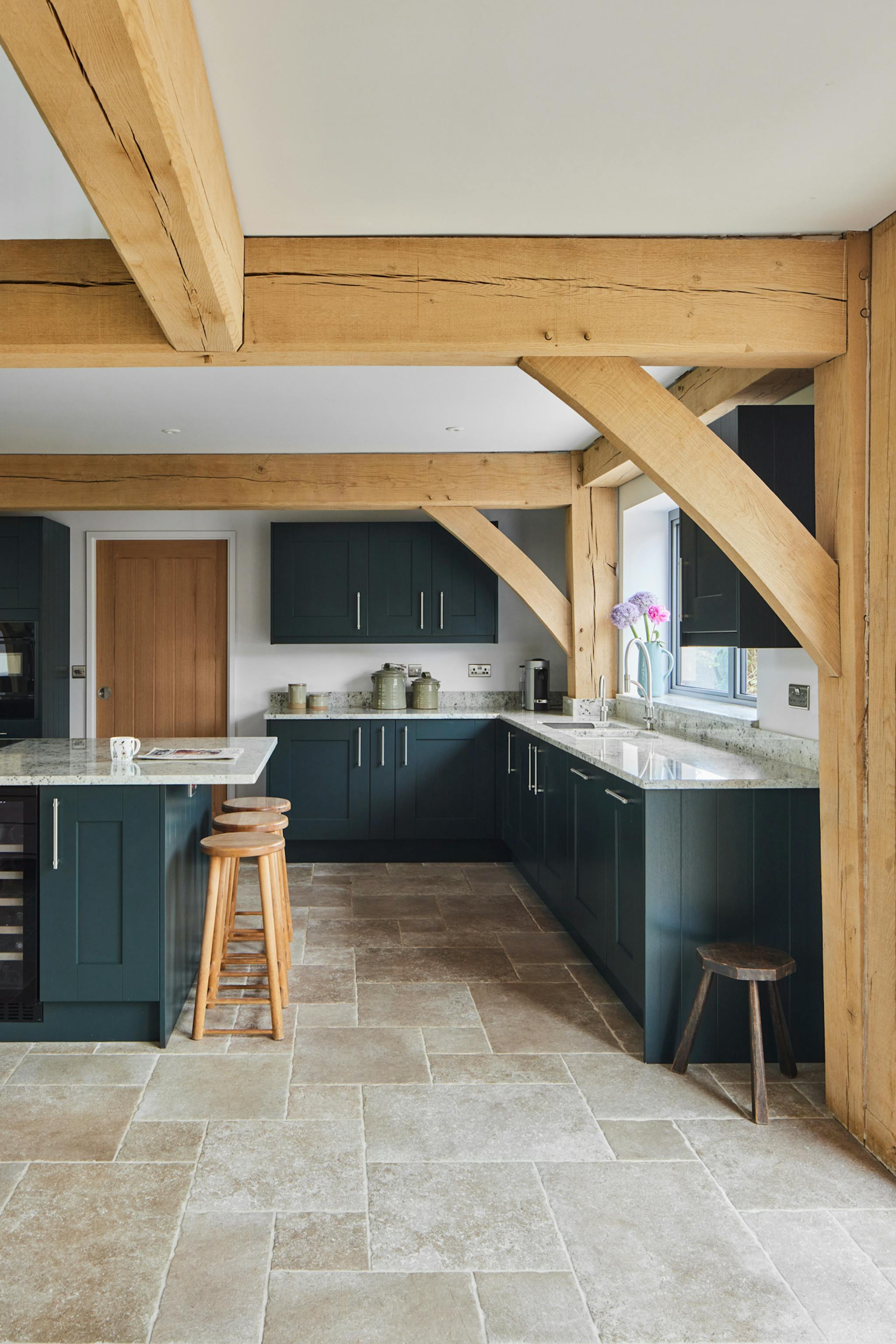 Large oak-framed bespoke home – Carpenter Oak