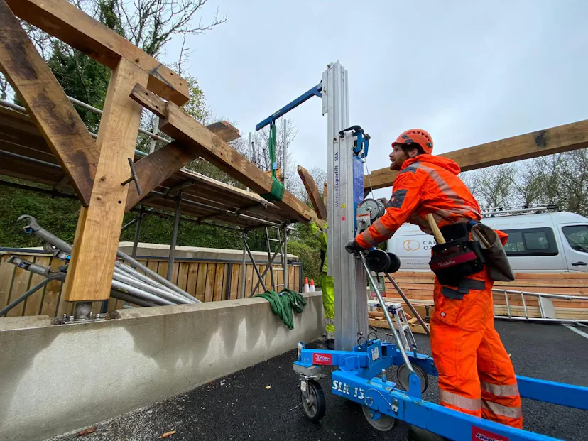 Frame Installation – Carpenter Oak