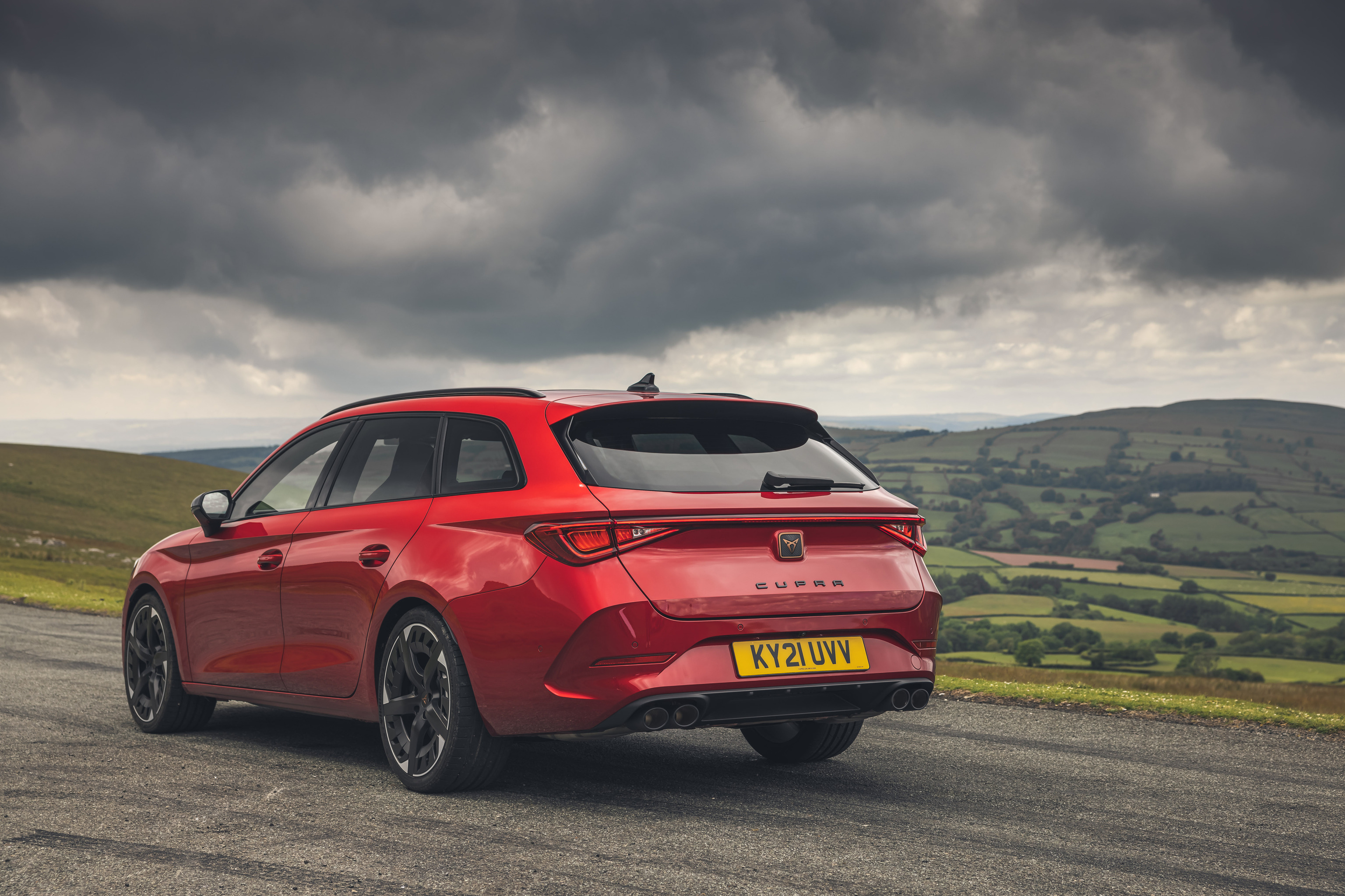 Cupra Leon Estate Review 2025 | Performance & Pricing | Carwow
