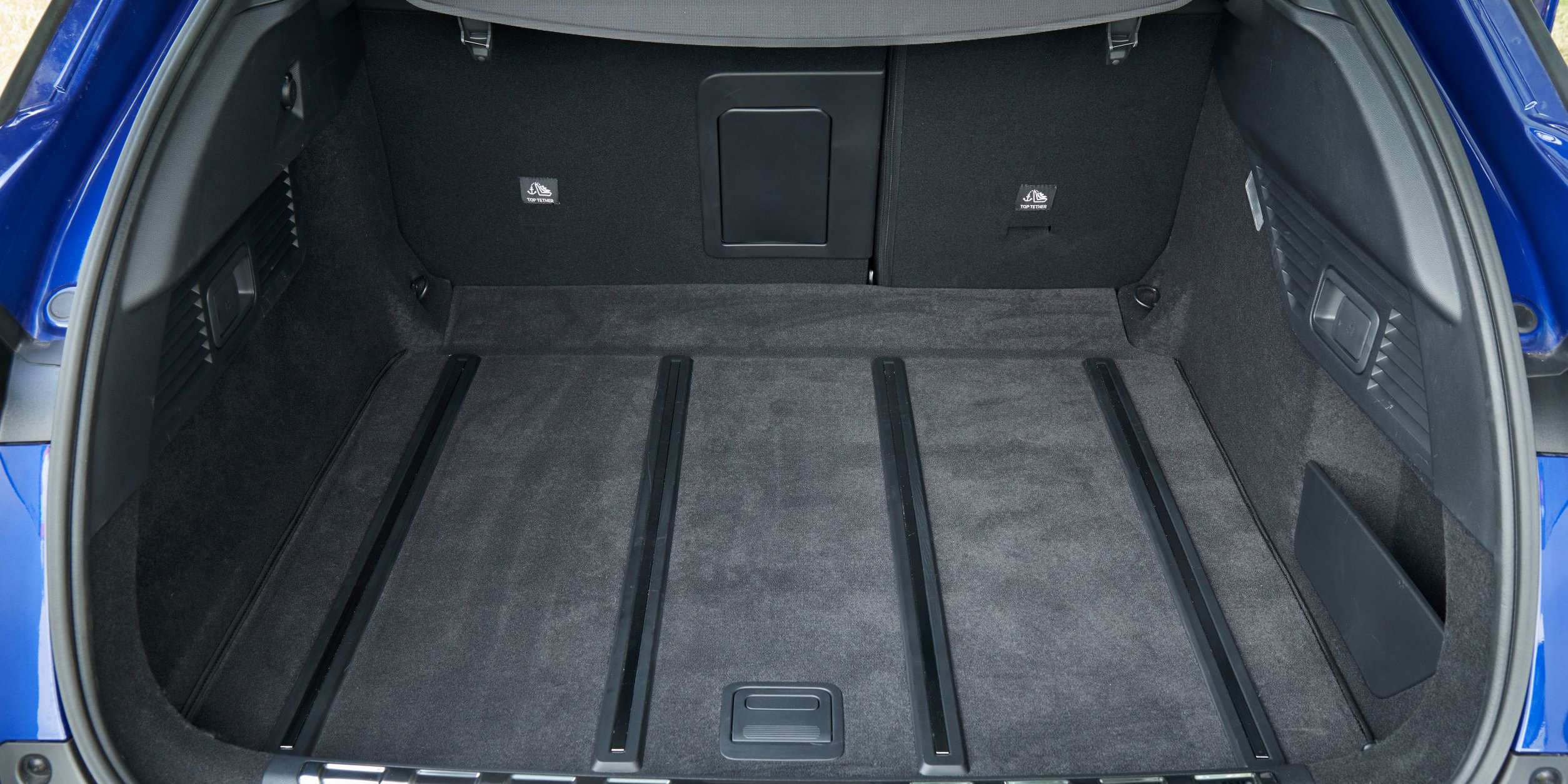 Citroen C5 X Review 2023 | Performance & Pricing | carwow