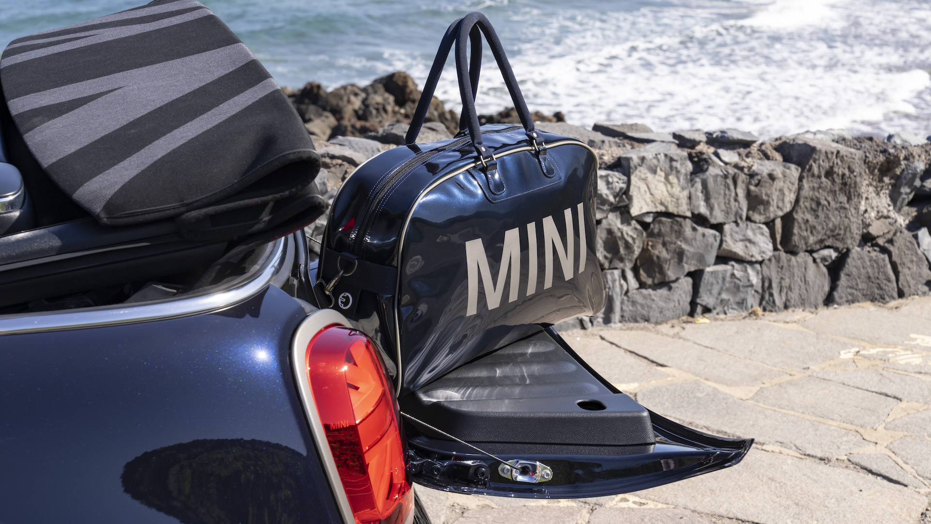 MINI Electric Convertible Review 2026 | Performance & Pricing | Carwow