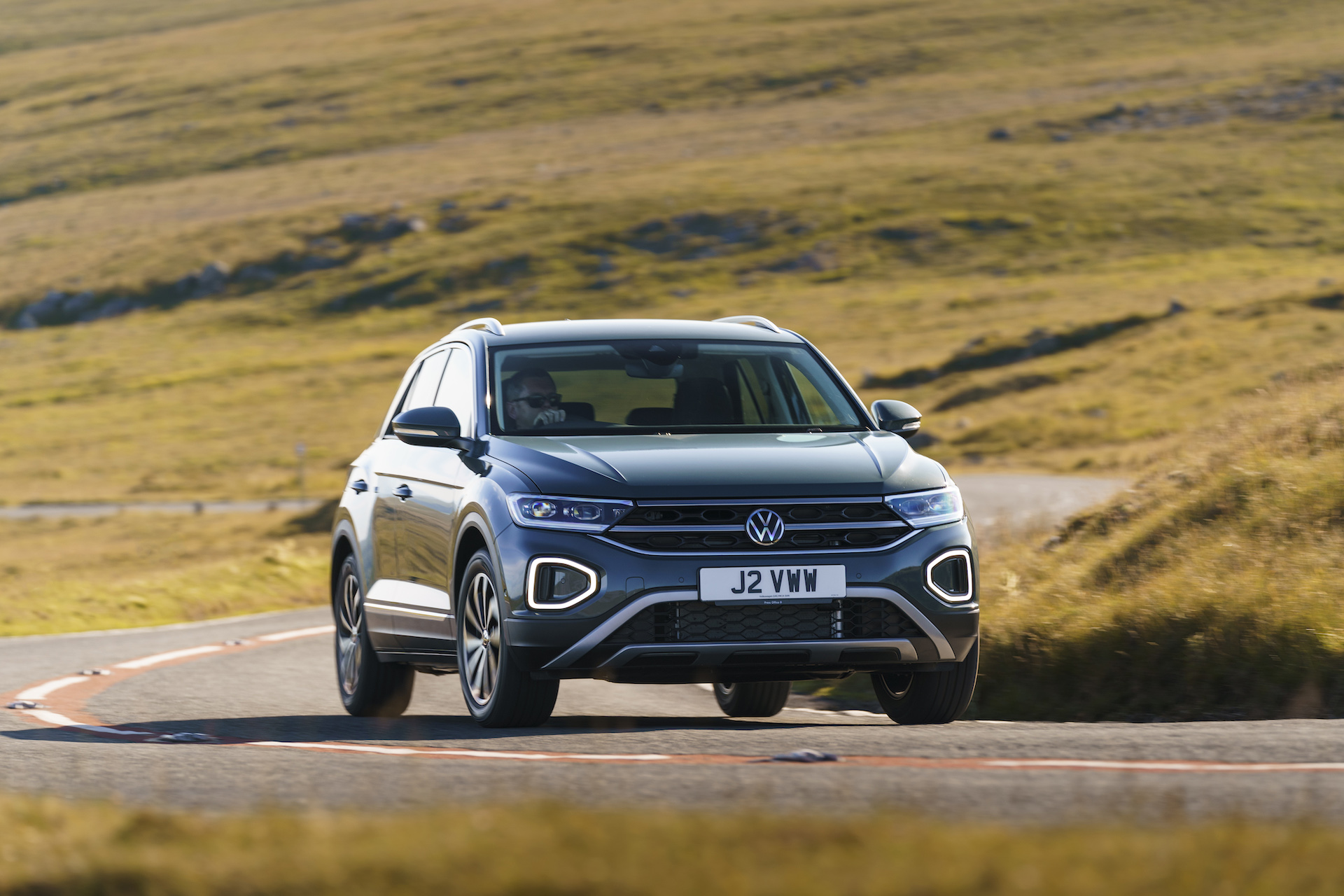 Volkswagen T-Roc Colours | Free & Paid Options | Carwow