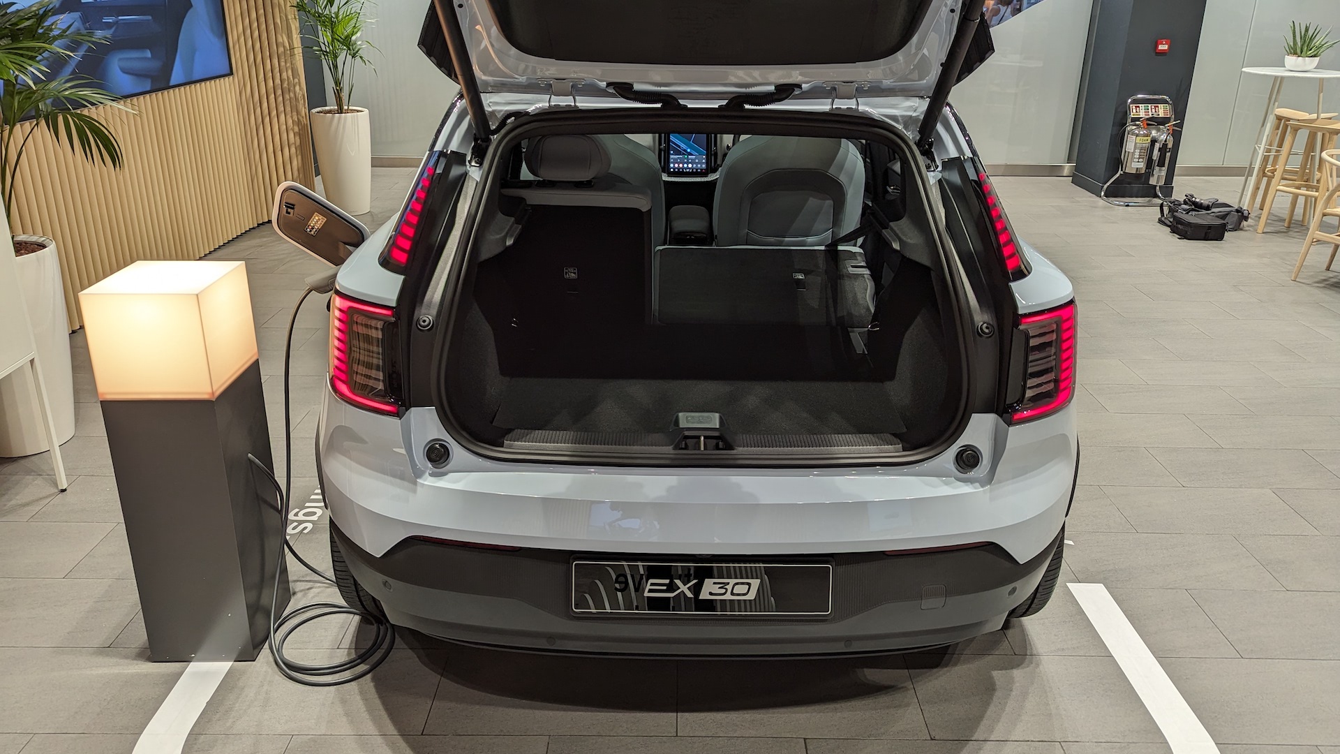 Volvo EX30 Review 2023 | Range, Price & Interior | carwow