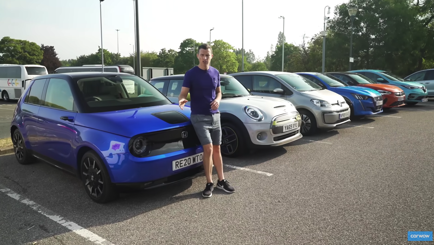 MINI Electric Review 2023 | Performance & Pricing | carwow