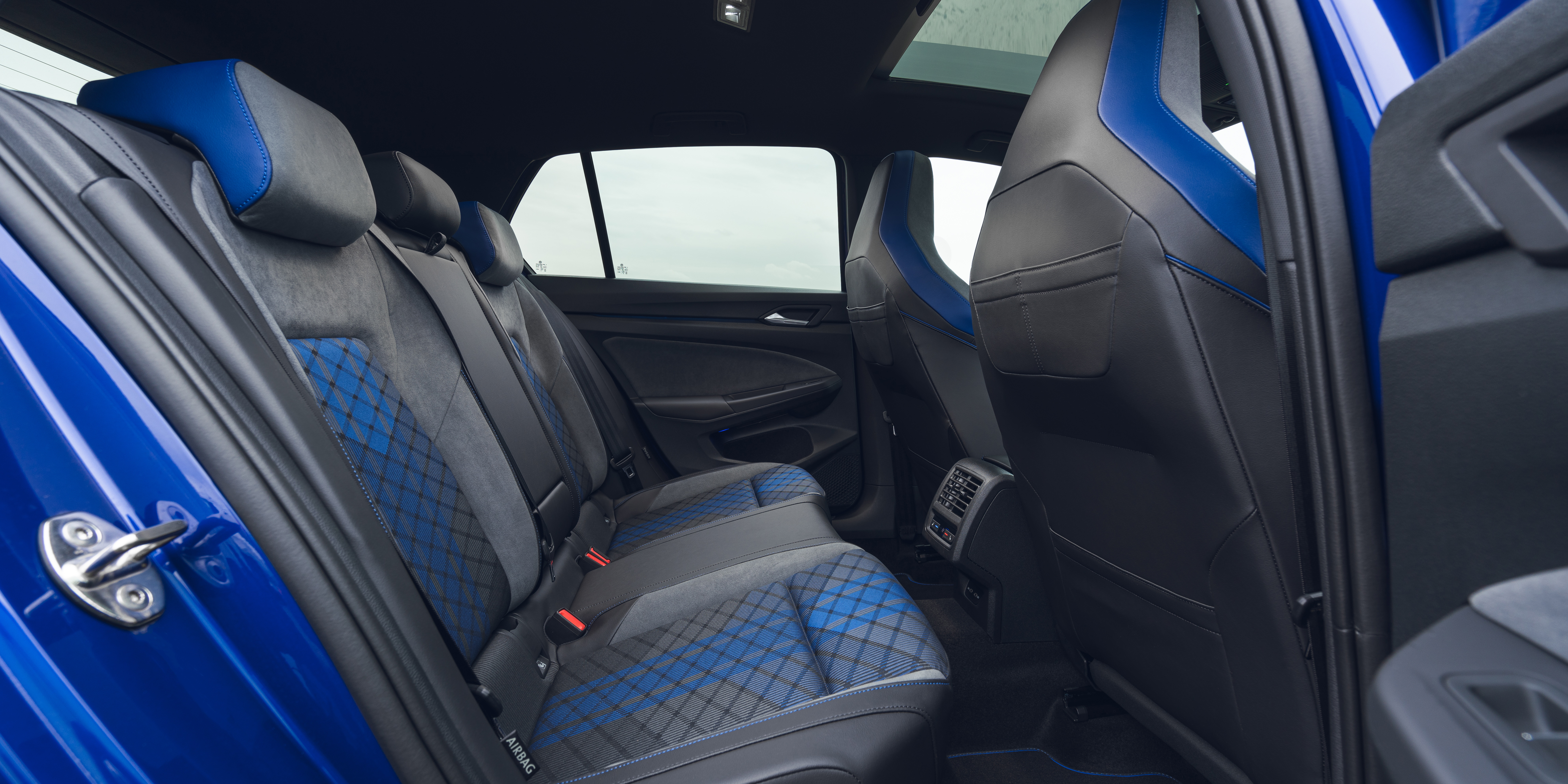 VW Golf R Review 2024 | Price, Interior & Performance | Carwow