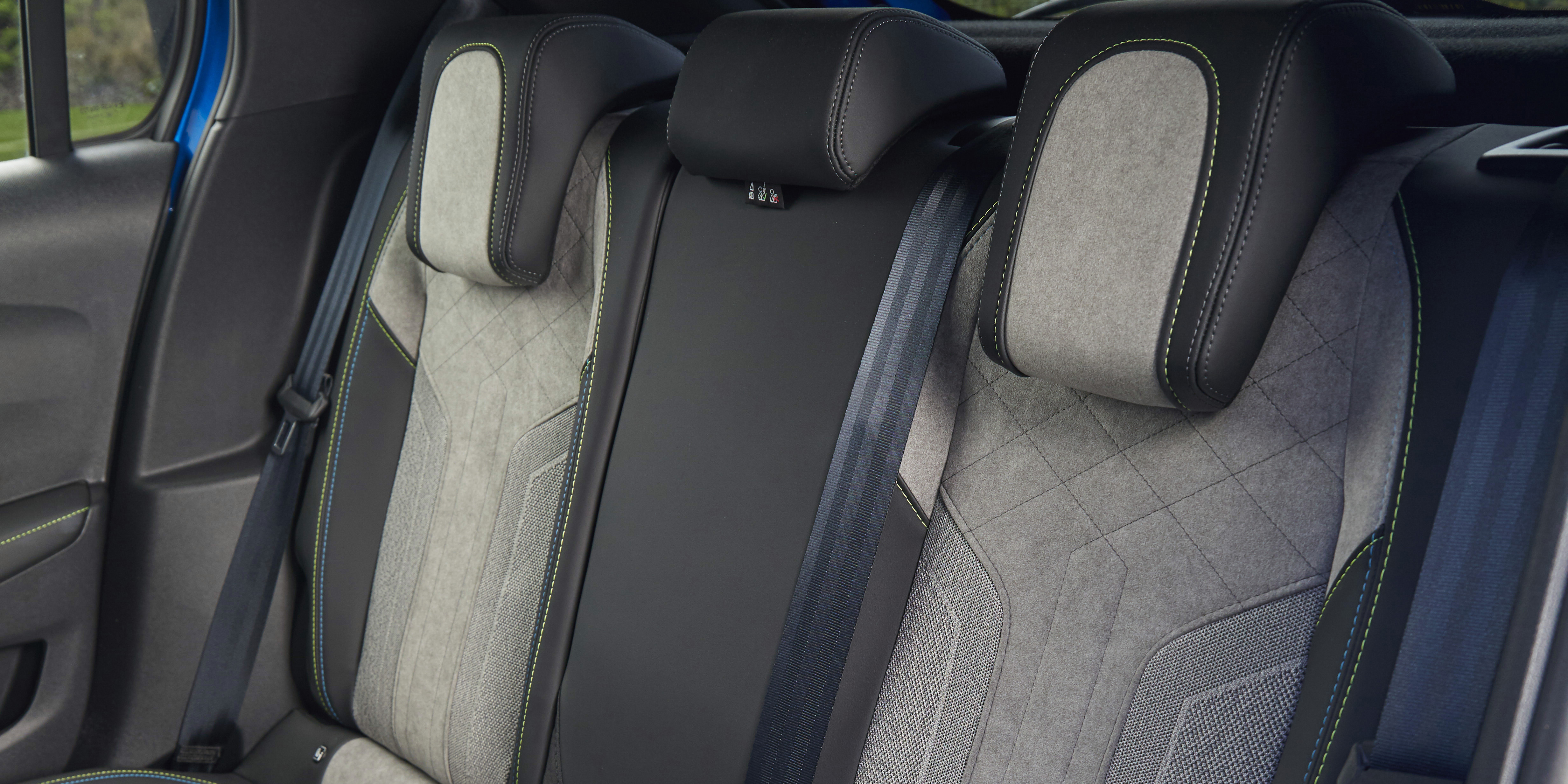 Peugeot e-208 Review 2024 | Performance & Pricing | Carwow