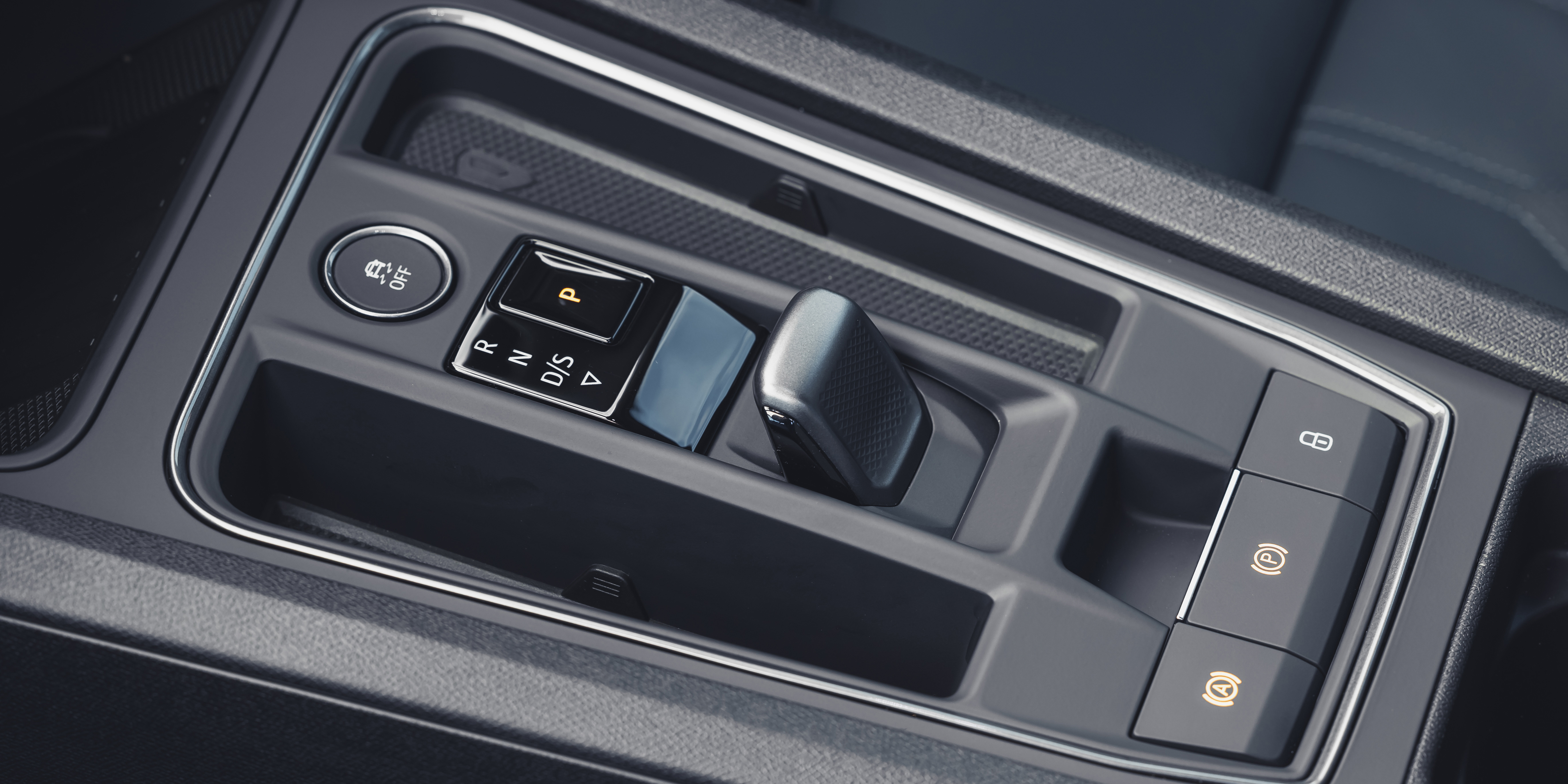 Cupra Formentor Review 2025 | Interior, Price & MPG | Carwow