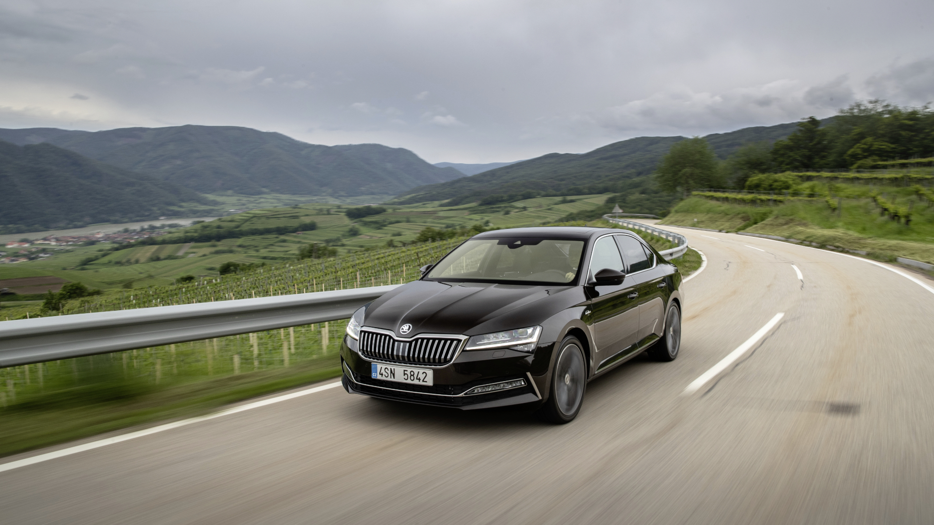 Technische Daten, Maße, Innenraum des Skoda Superb | carwow.de