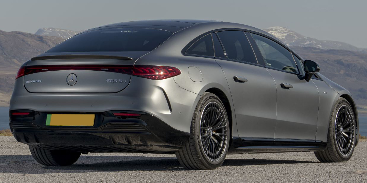 Mercedes-Benz EQS Review 2025 | Range, Interior & Price | Carwow