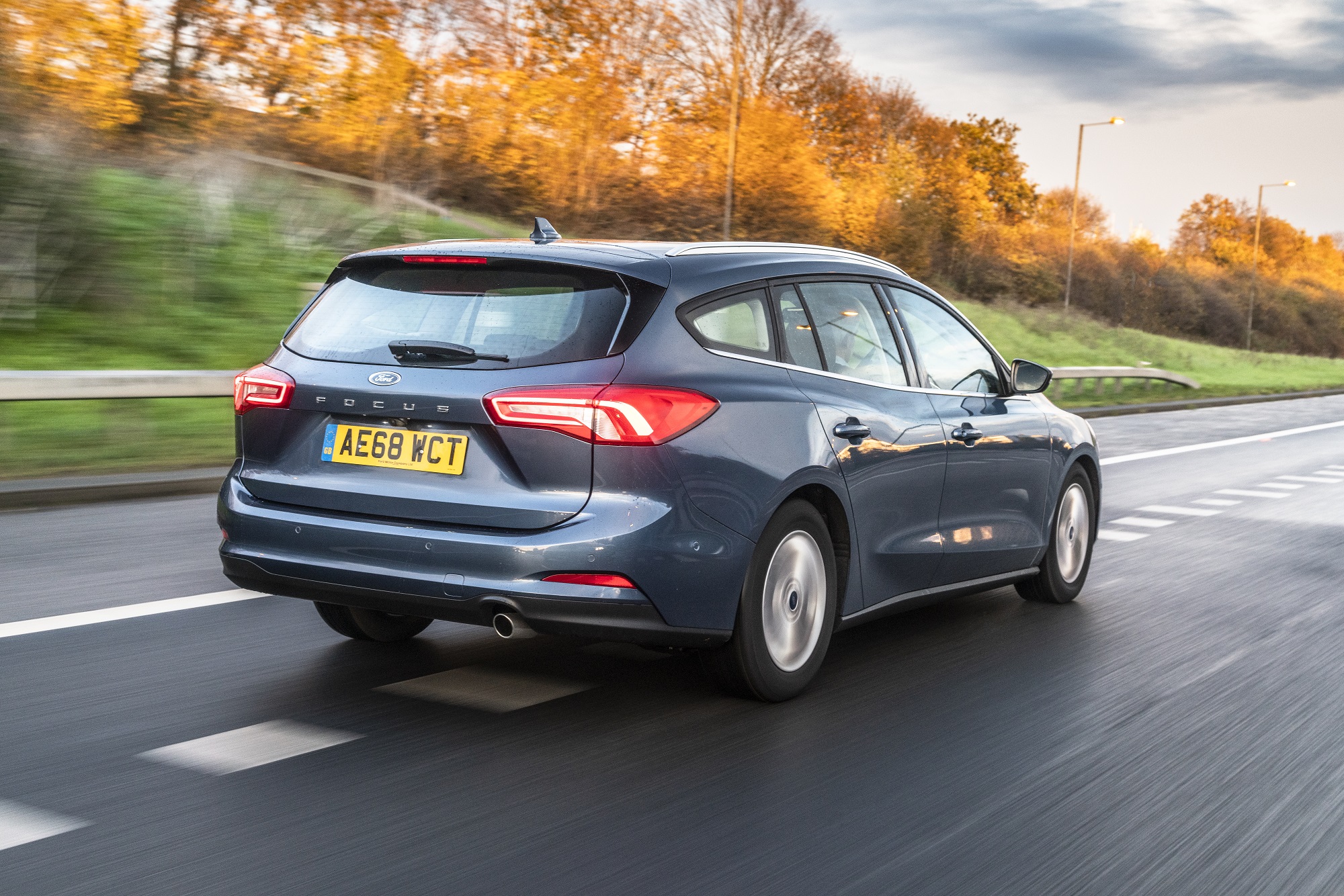 Ford Focus Estate Review 2024 | Performance & Pricing | Carwow