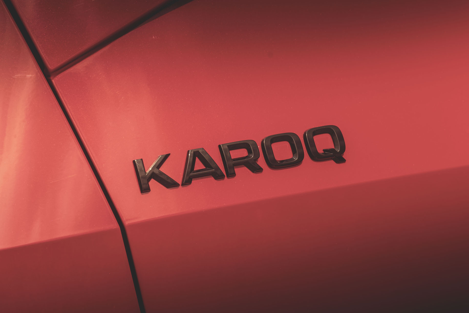Skoda Karoq Review 2023 | Performance & Pricing | carwow