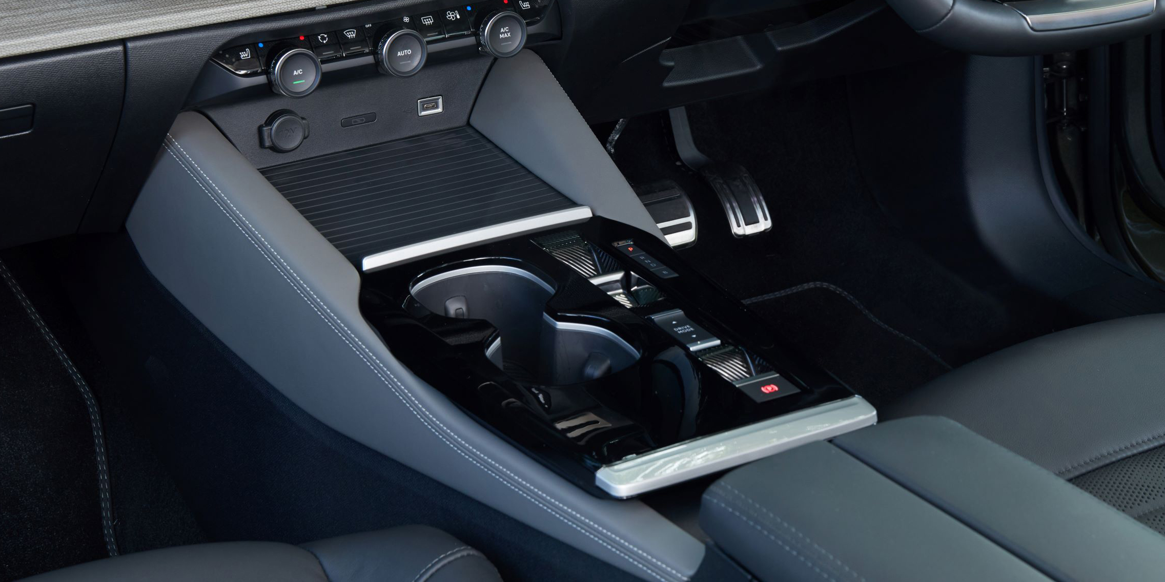 Citroen C5 X Review 2023 | Performance & Pricing | carwow