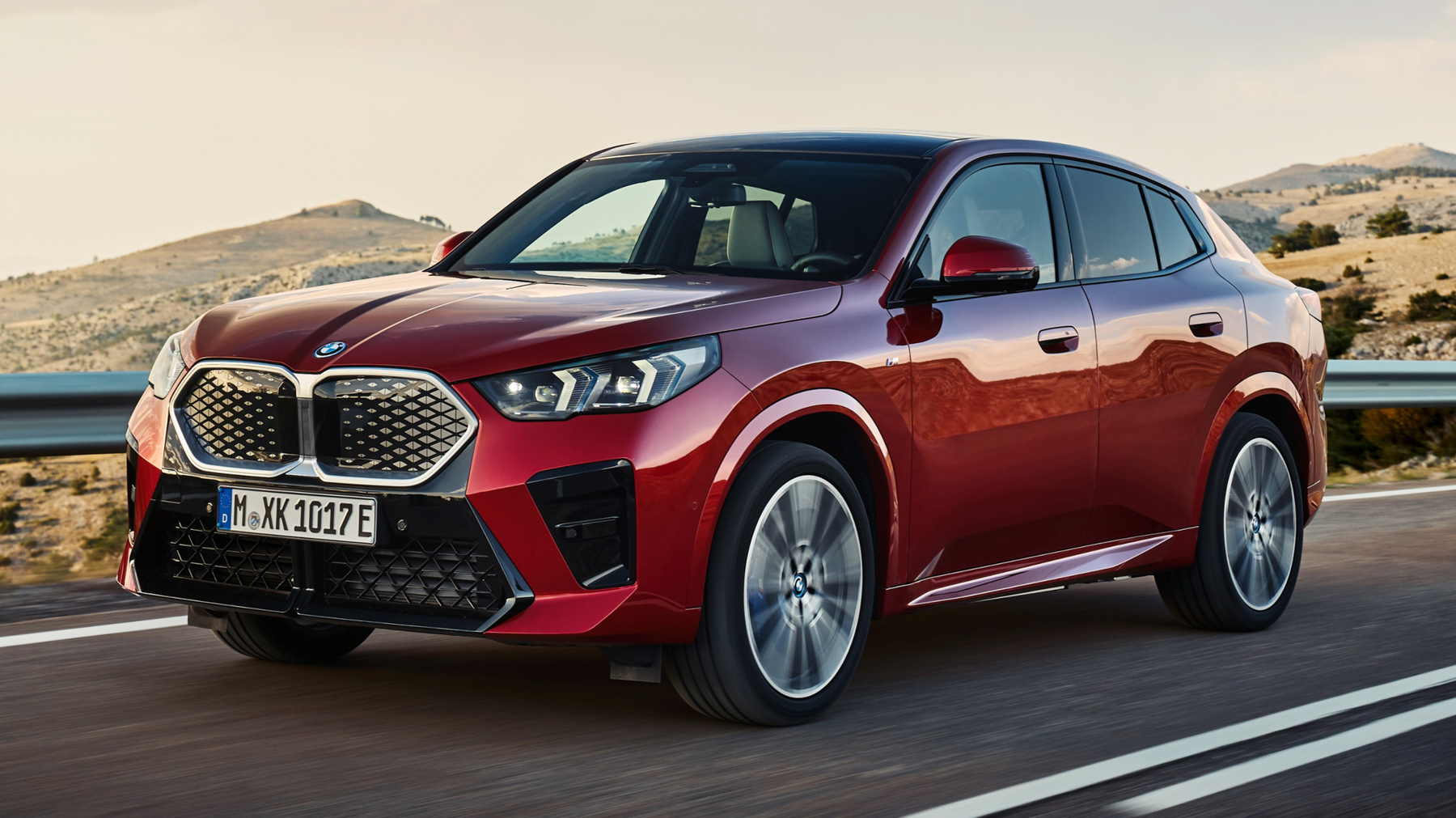 BMW iX2 | Interior y maletero | Carwow