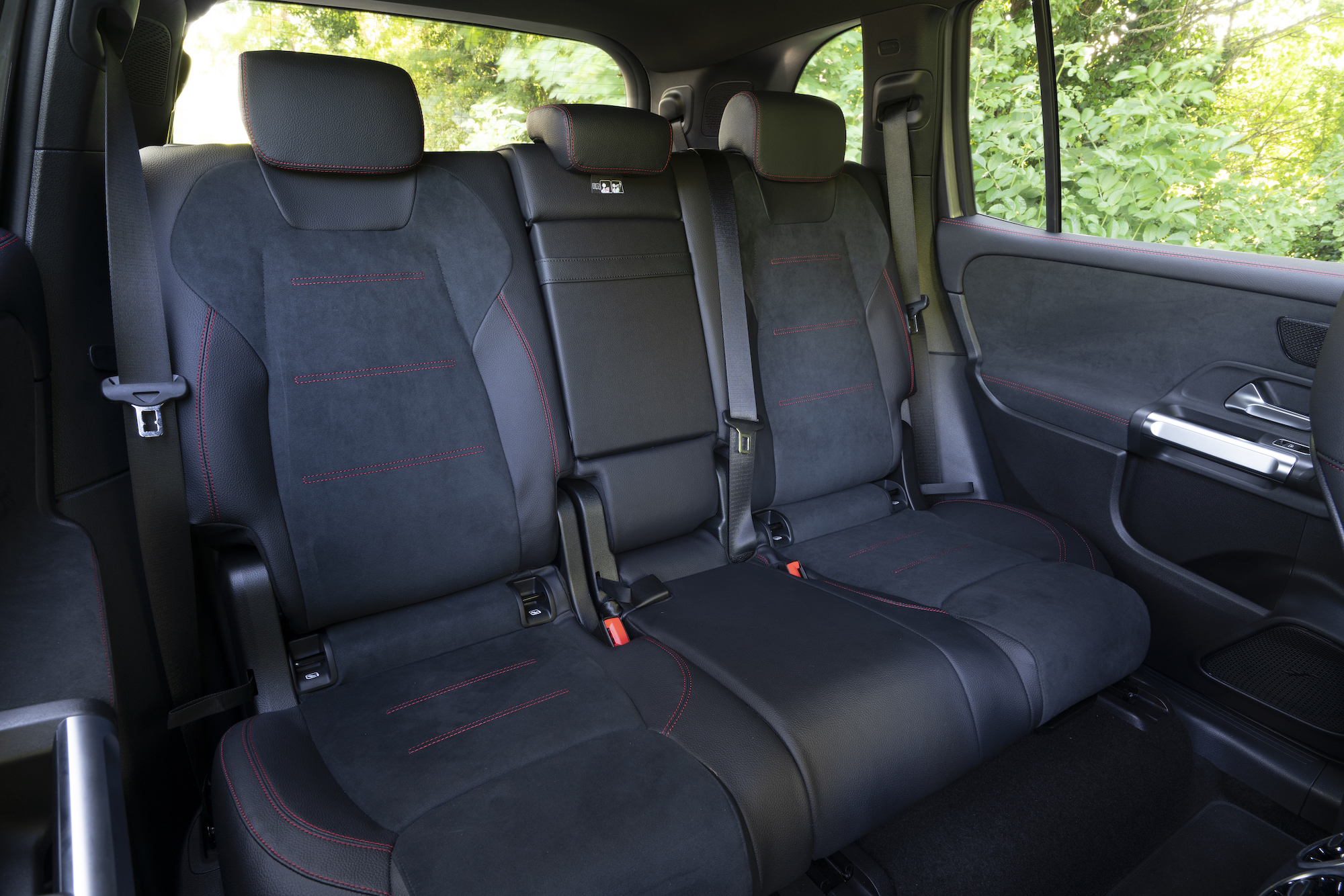 Mercedes-Benz GLB Review 2026 | Price, Interior & Boot Space | Carwow