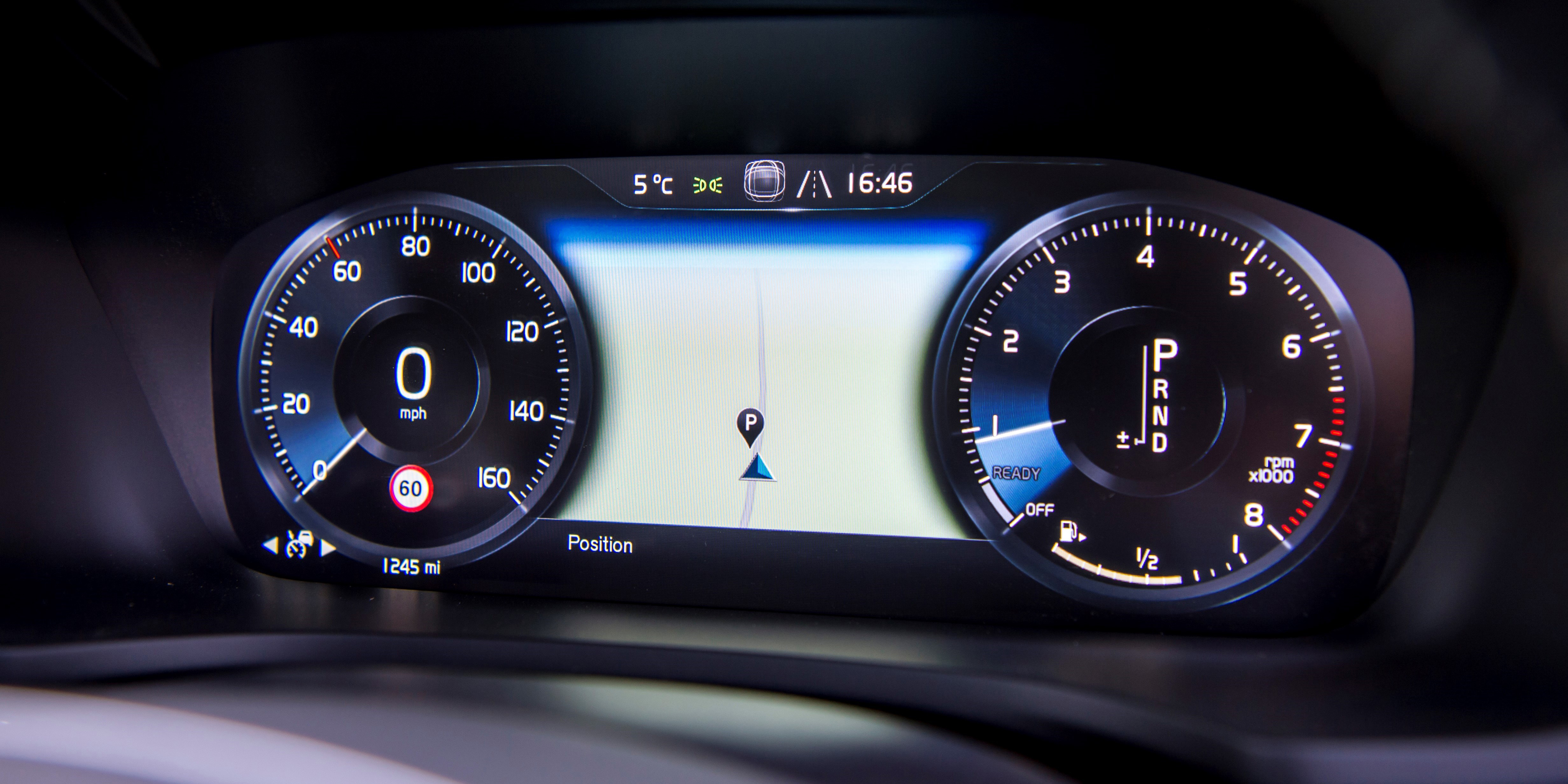 Volvo V60 Review 2024 | Performance & Pricing | Carwow